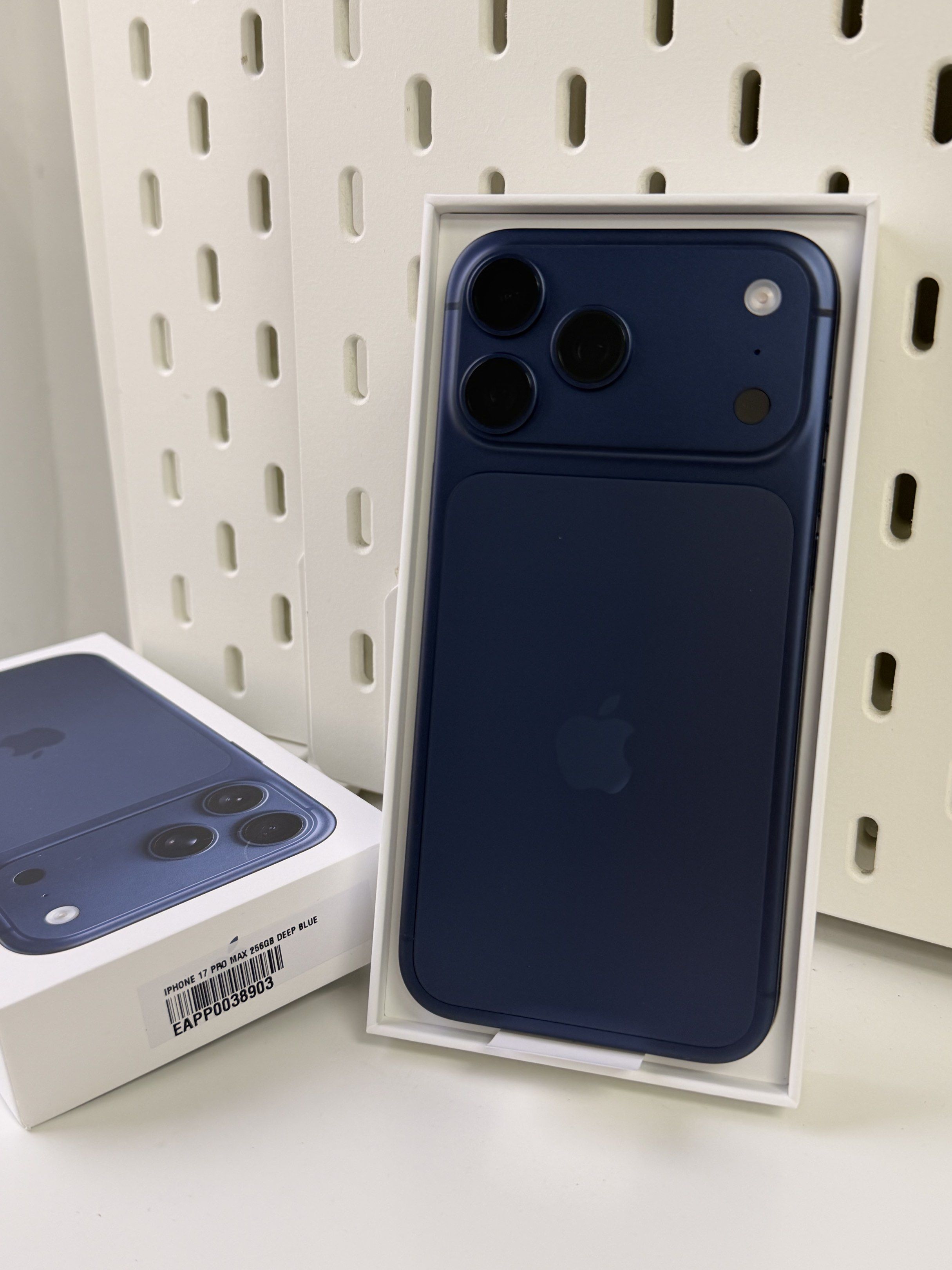 iPhone 17 Pro Max 256GB Deep Blue, Mobile Phones & Gadgets, Mobile ...