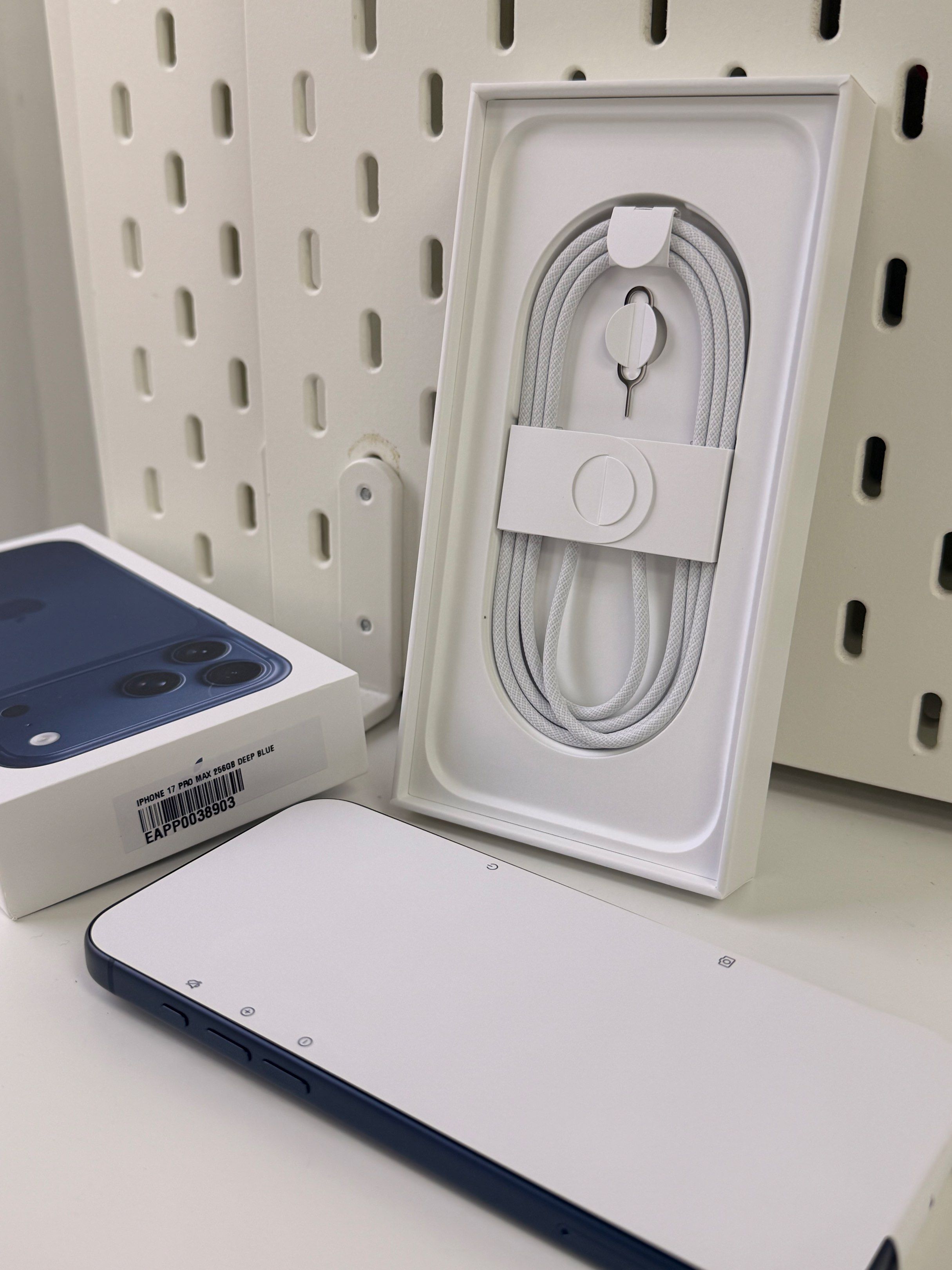 iPhone 17 Pro Max 256GB Deep Blue, Mobile Phones & Gadgets, Mobile ...