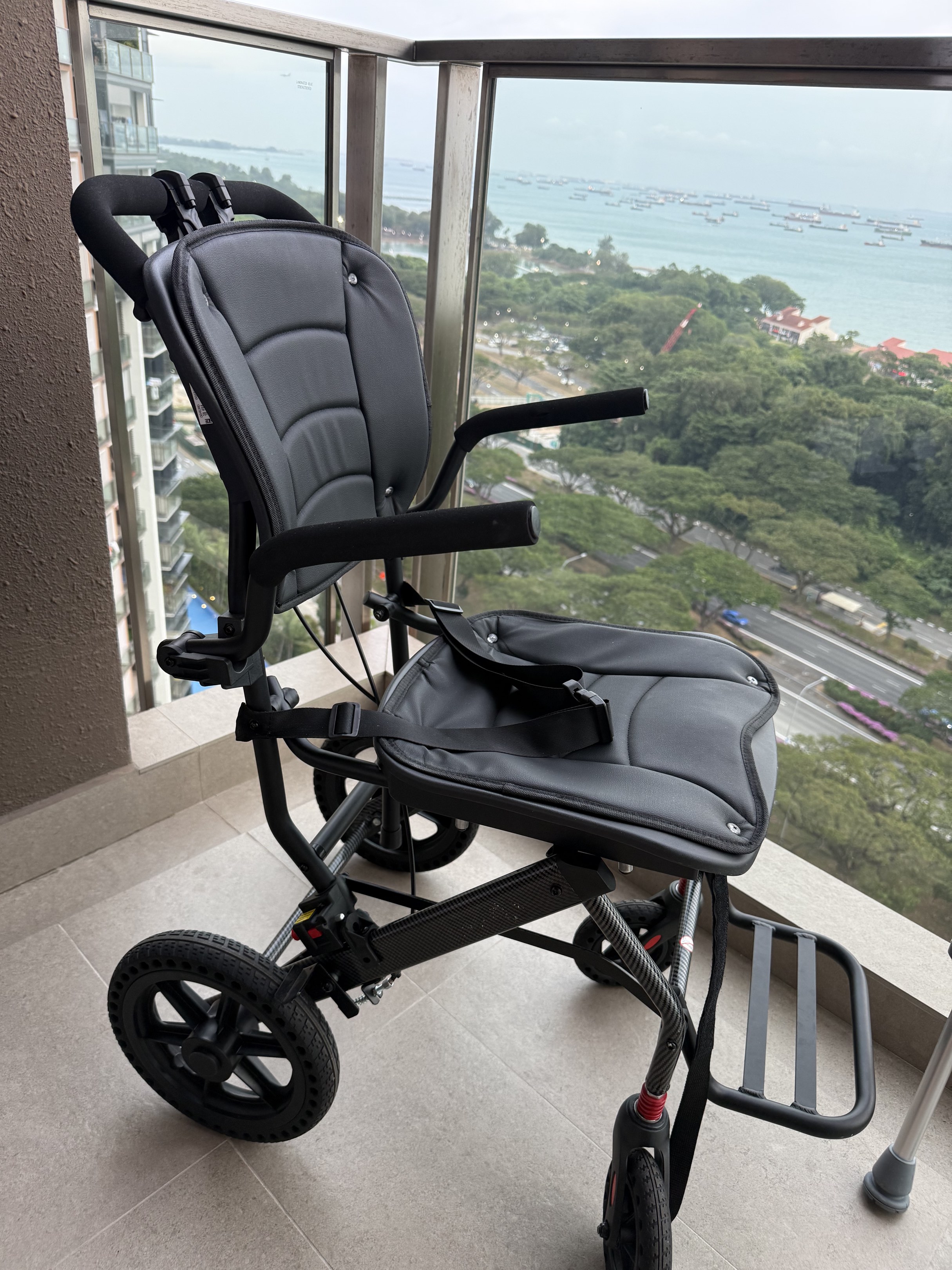 Carbon Fibre Wheelchair - Aircraft Approved, Health & Nutrition ...