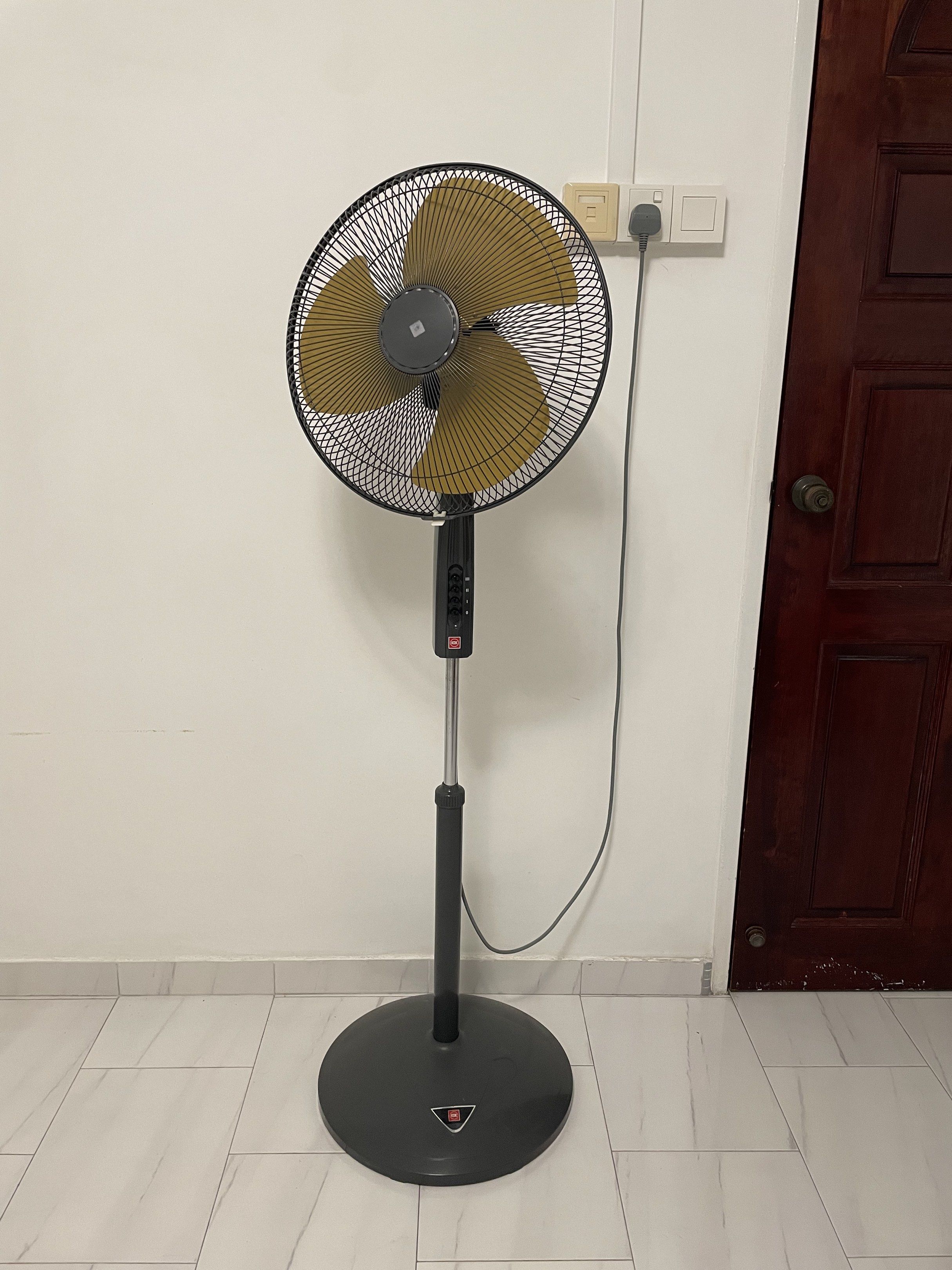 2 x KDK Stand Fan - Model P40U, Furniture & Home Living, Lighting ...
