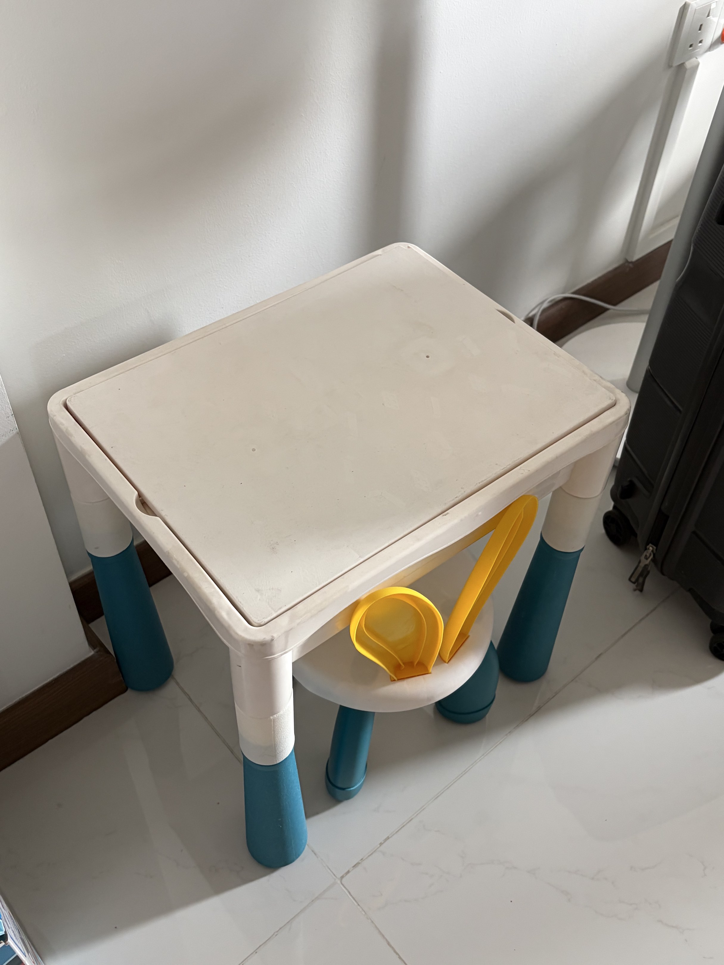 Kids Table and Chair Set, Babies & Kids, Baby Nursery & Kids Furniture ...