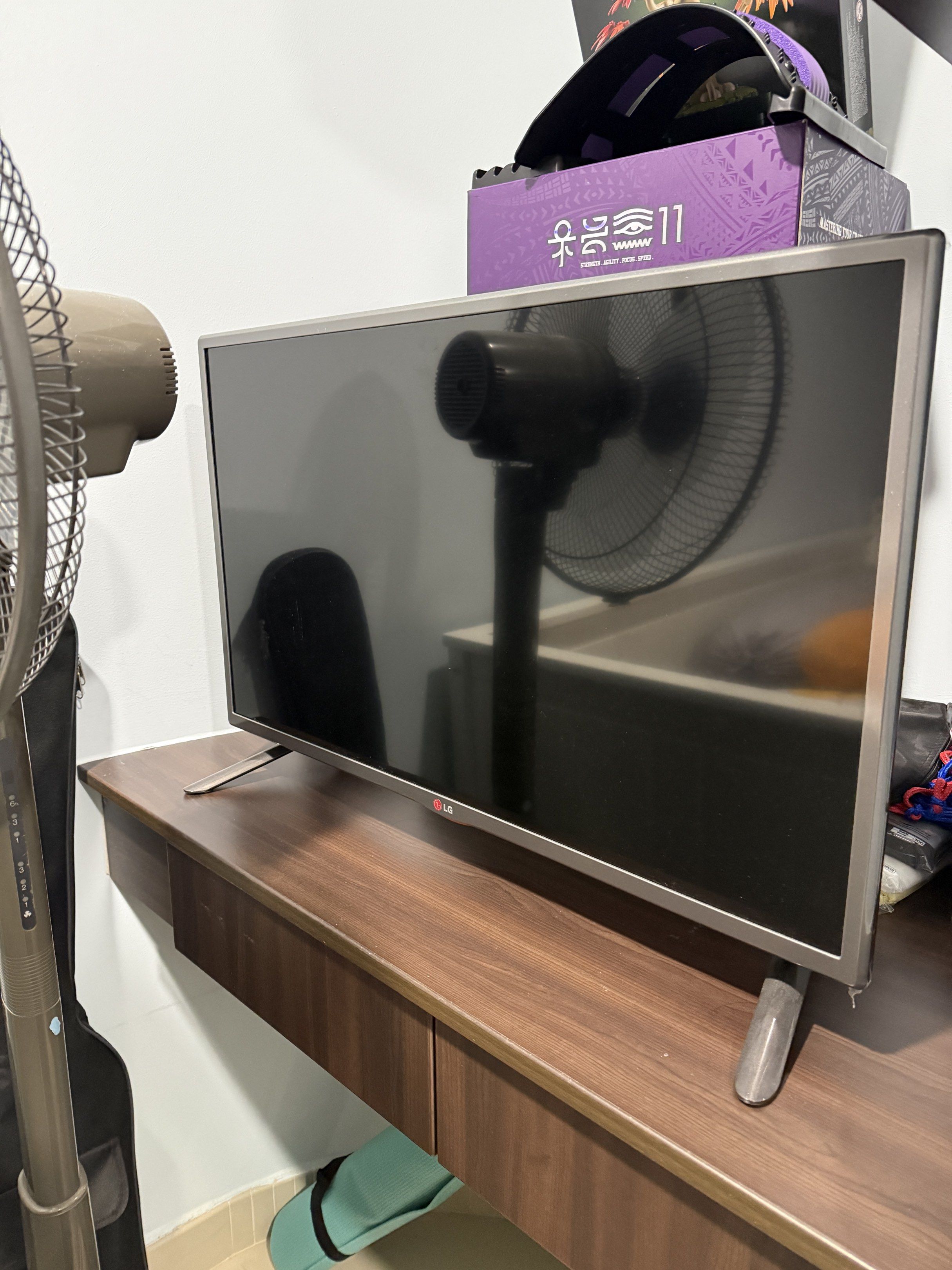 LG tv, TV & Home Appliances, TV & Entertainment, TV on Carousell