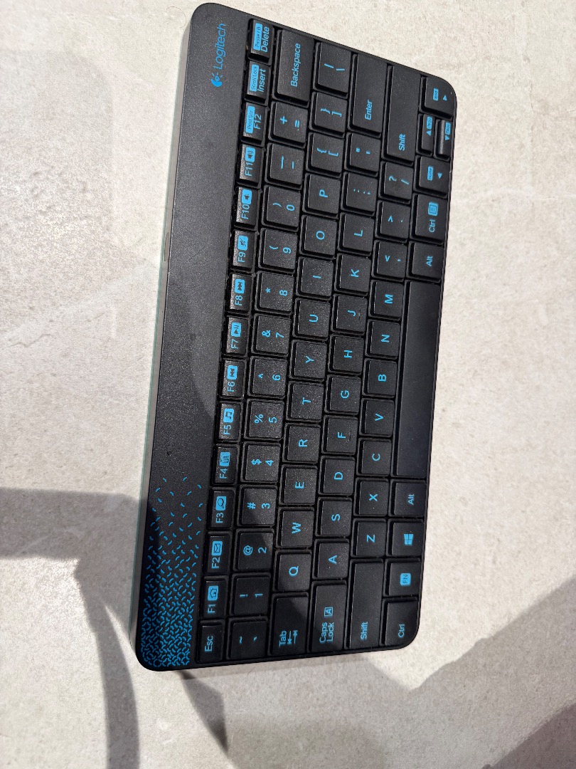 Logitech Bluetooth Keyboard and Mouse Combo, Computers & Tech, Parts ...