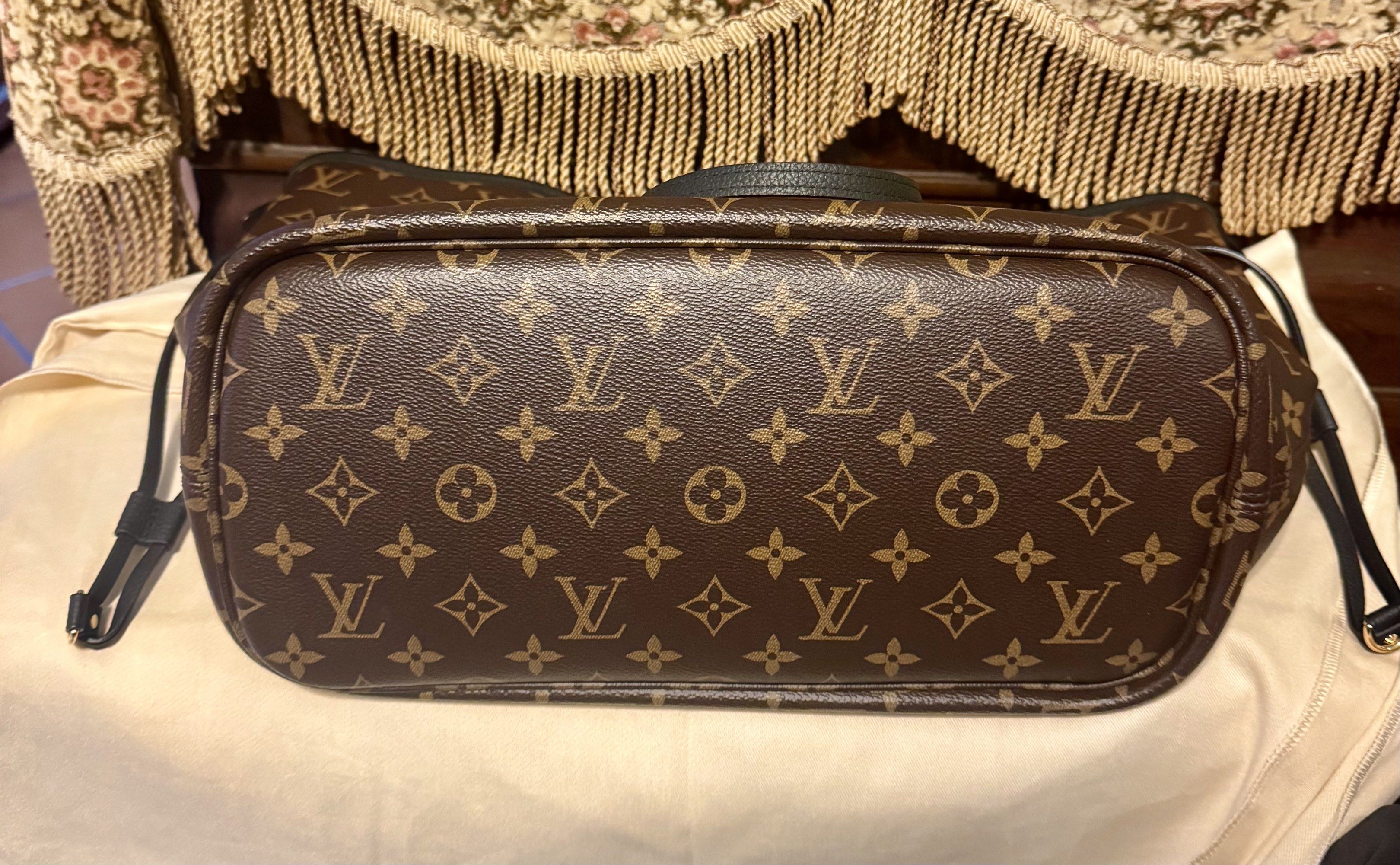 Louis Vuitton Neverfull Inside Out MM, Luxury, Bags & Wallets on Carousell