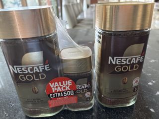 Nescafe Gold Twinkle Festive Set, Food & Drinks, Gift Baskets & Hampers ...