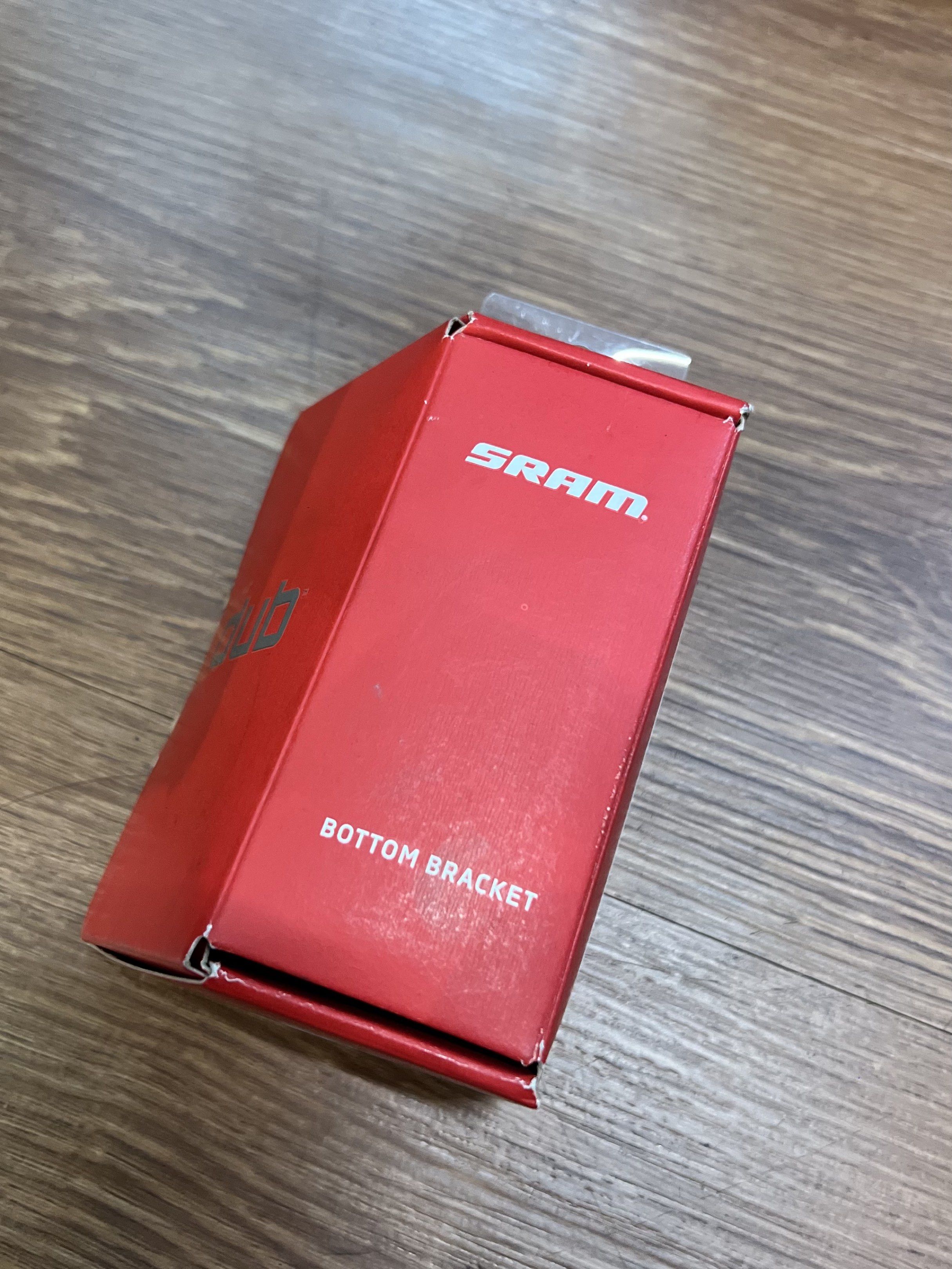 New-SRAM Bottom Bracket, Sports Equipment, Bicycles & Parts, Parts ...
