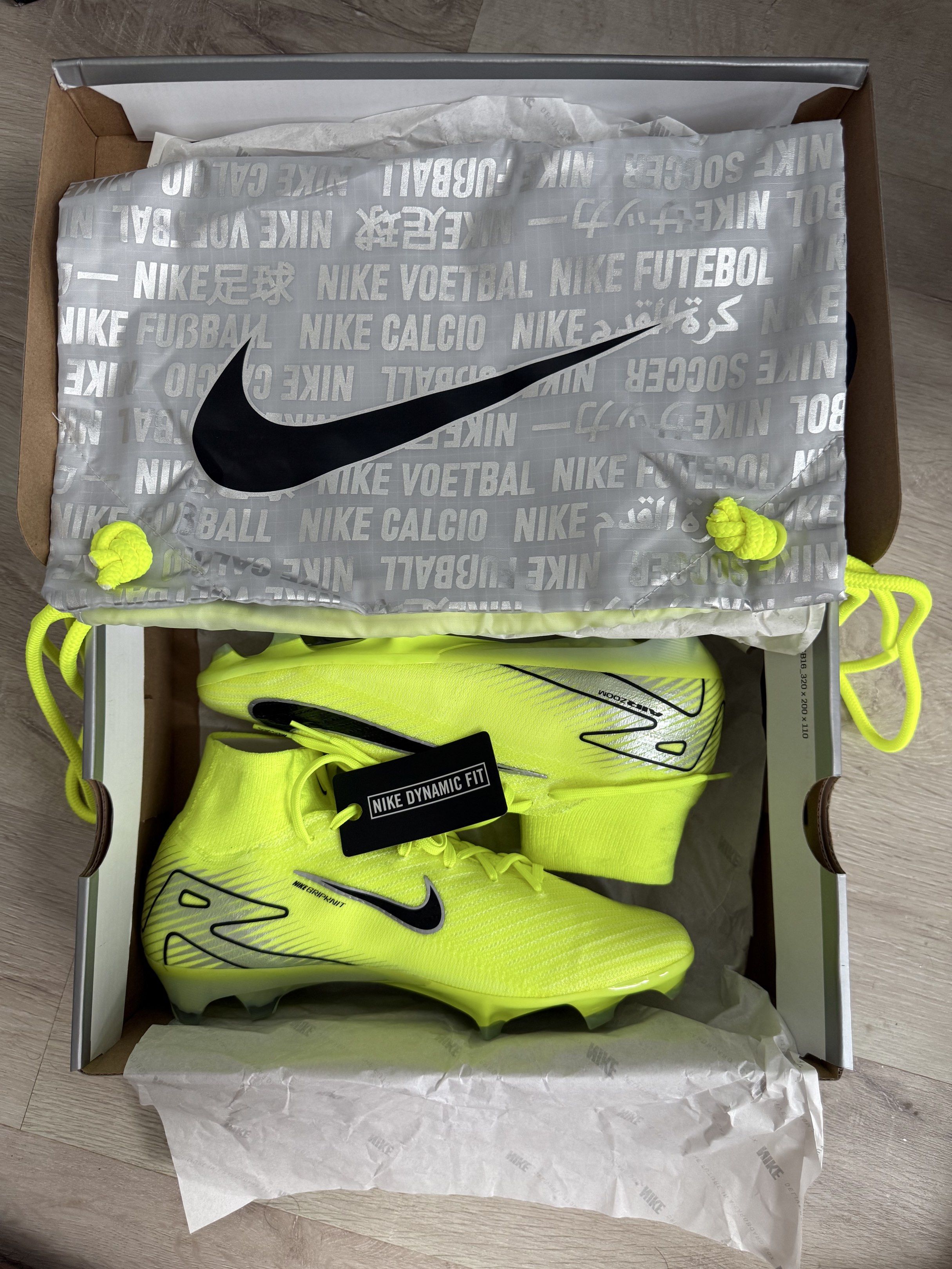 NIKE AIR ZOOM MERCURIAL SUPERFLY 10 ELITE FG MAD VOLTAGE - VOLT/BLACK ...