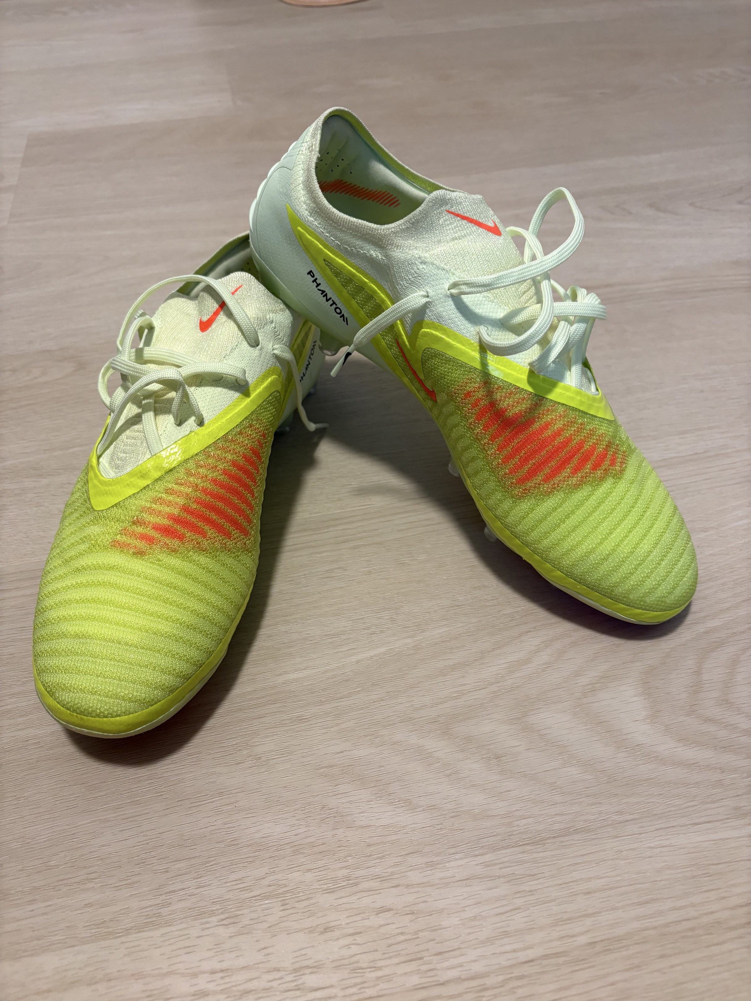 Nike Phantom 6 Elite AG Football Boots, Men's Fashion, Footwear, Boots ...