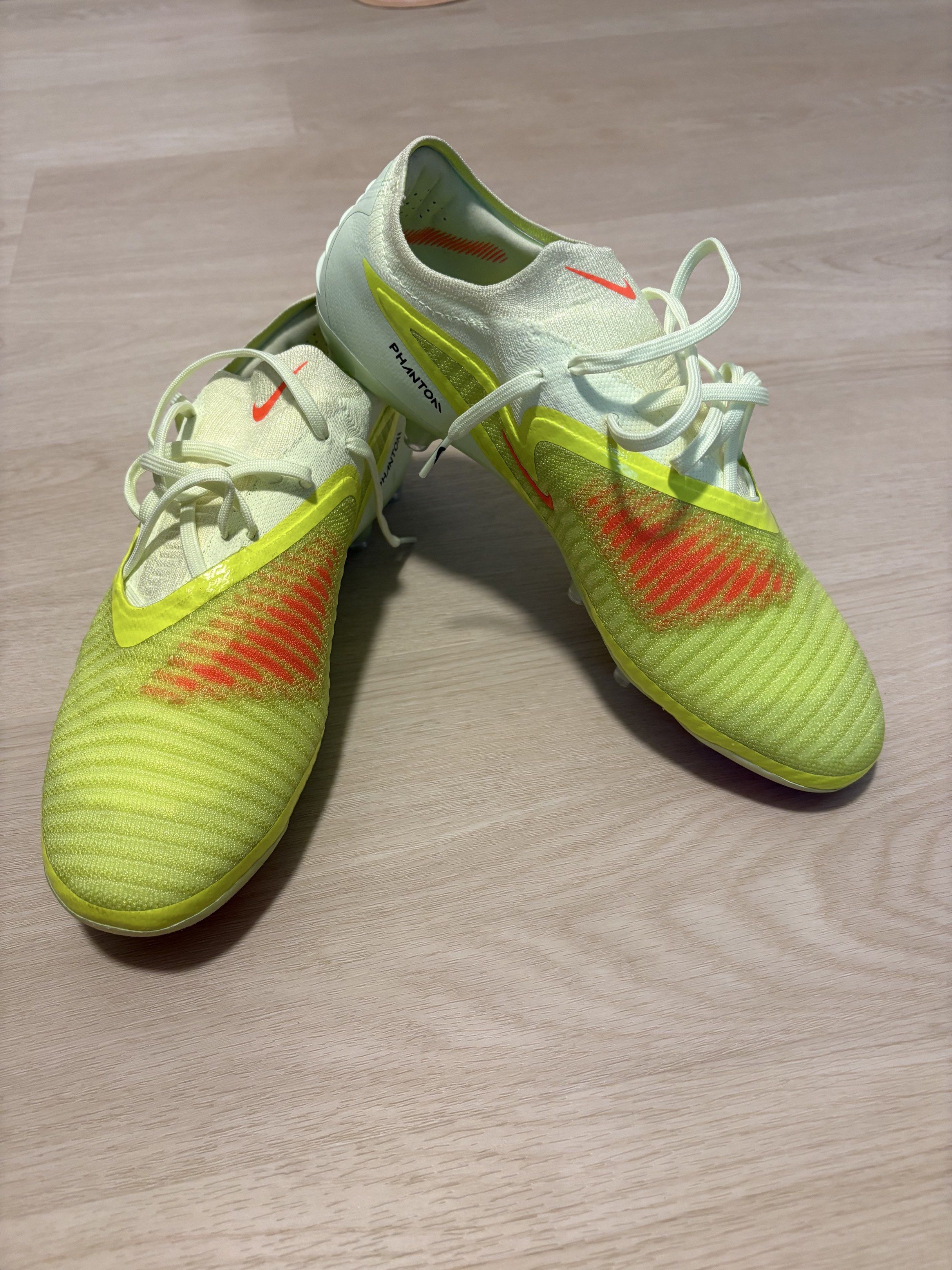 Nike Phantom 6 Elite AG Football Boots, Men's Fashion, Footwear, Boots ...