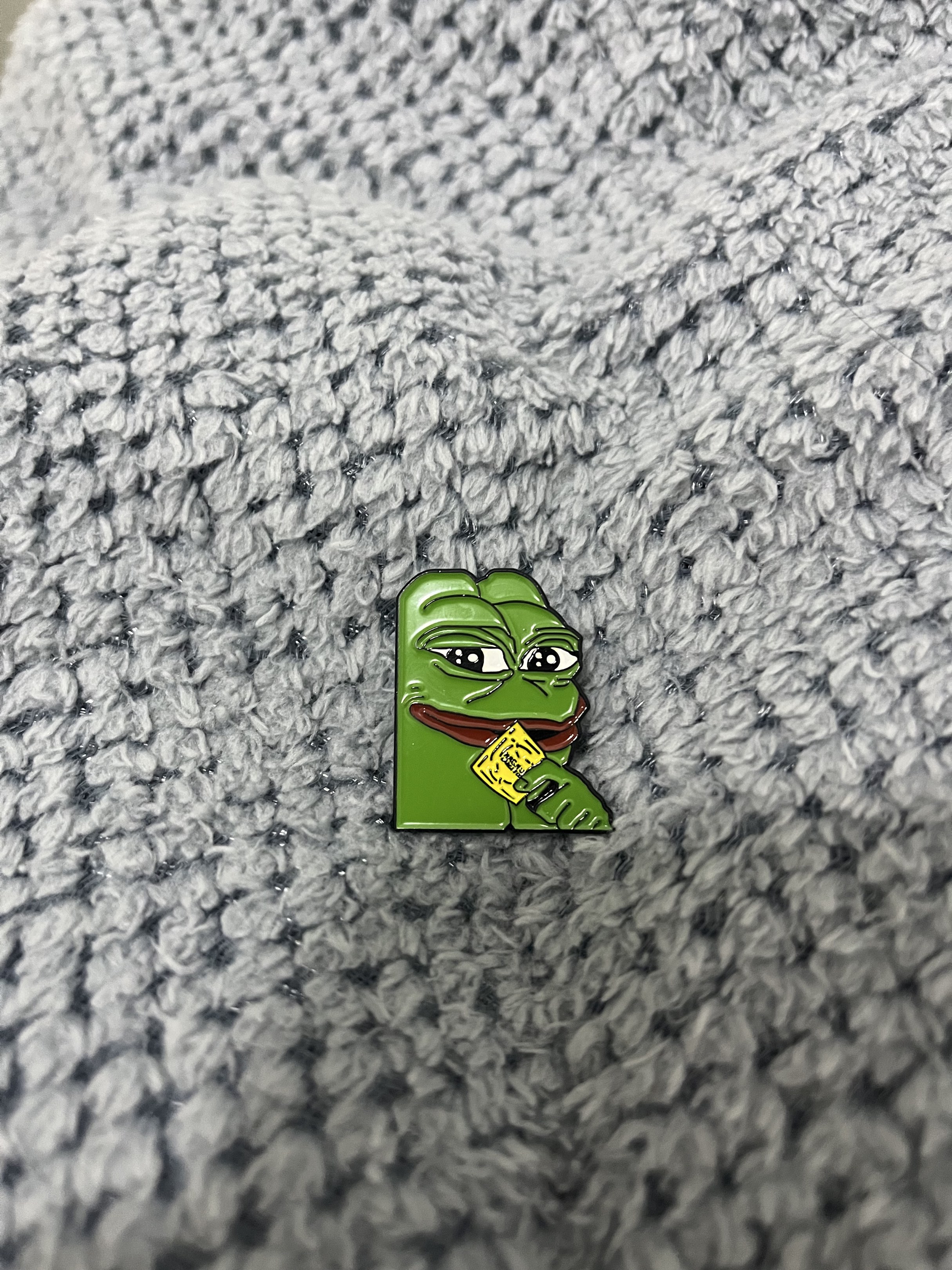 Pepe The Frog Yellow Packet Funny Meme Green Frog Pin, Hobbies & Toys ...