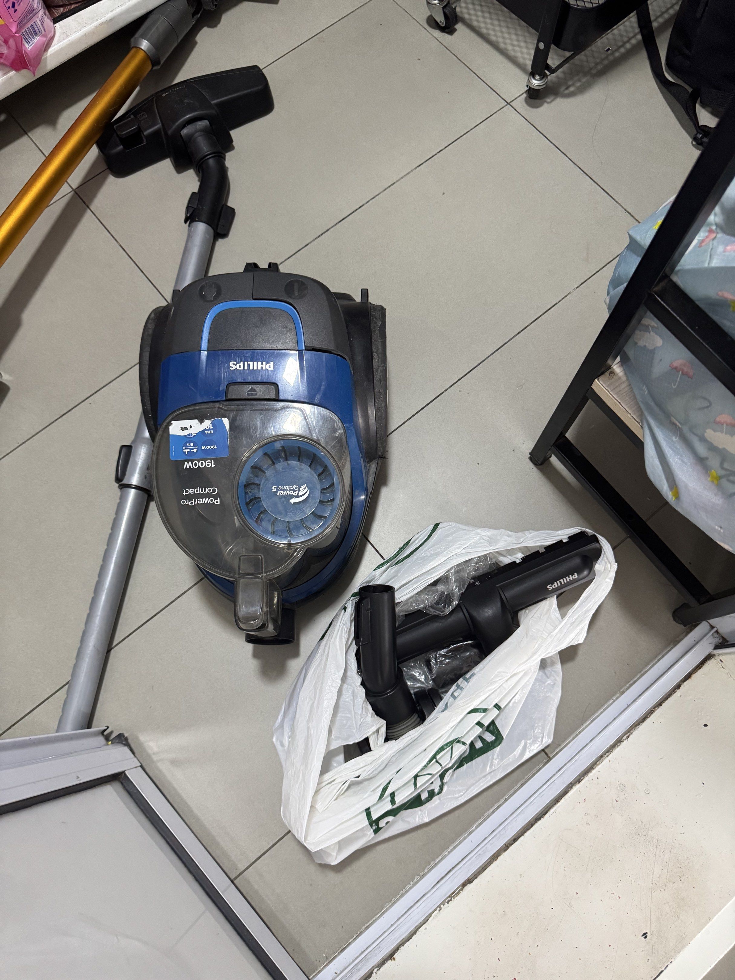 Philips PowerPro Compact Vacuum Cleaner, TV & Home Appliances, Vacuum ...