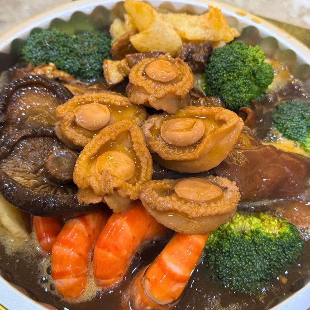 Prosperity Pork Leg Treasure Pot, Food & Drinks, Packaged & Instant ...