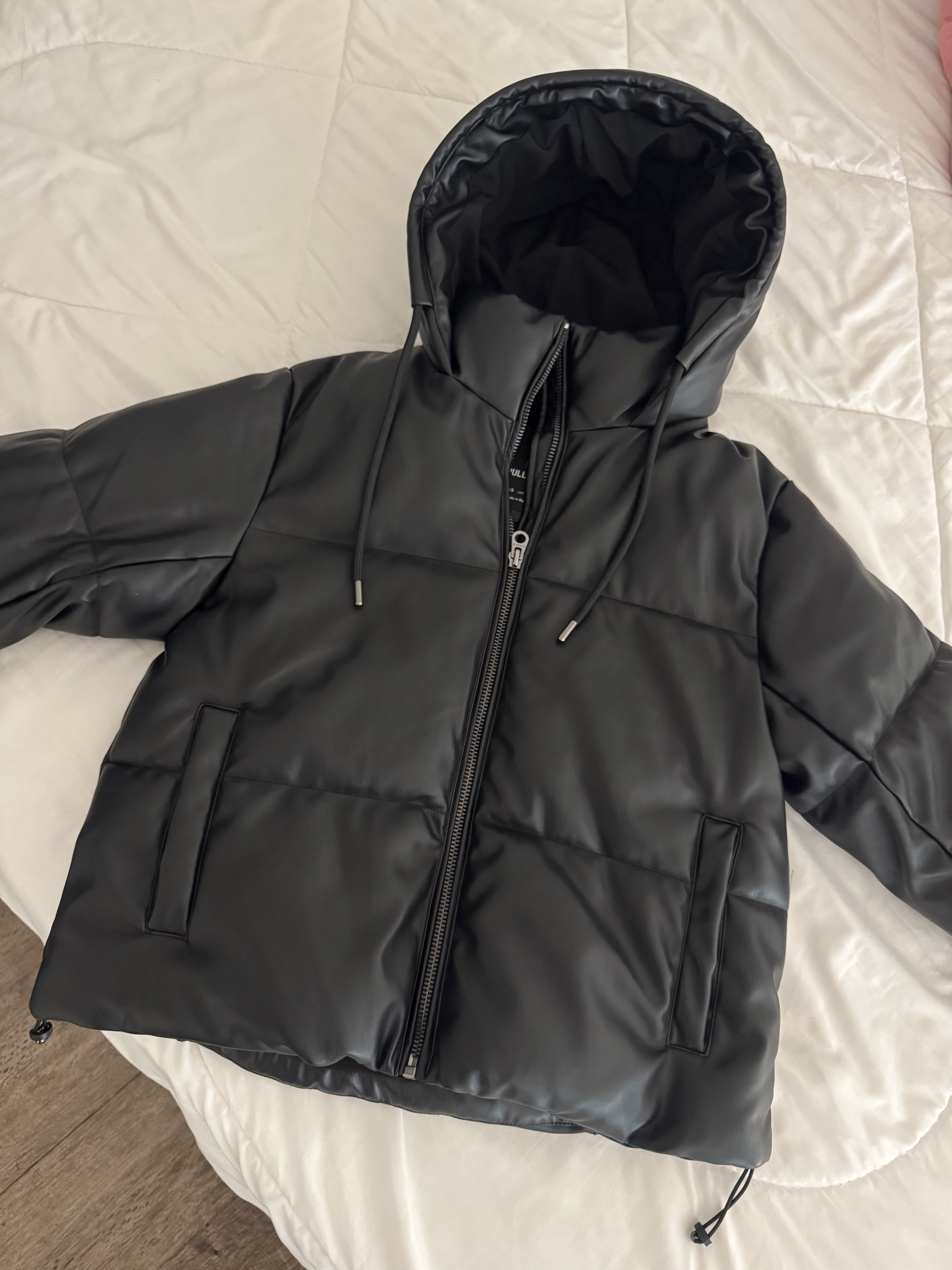 Pull&Bear Leather Effect Padded Jacket - S, Women's Fashion, Coats ...