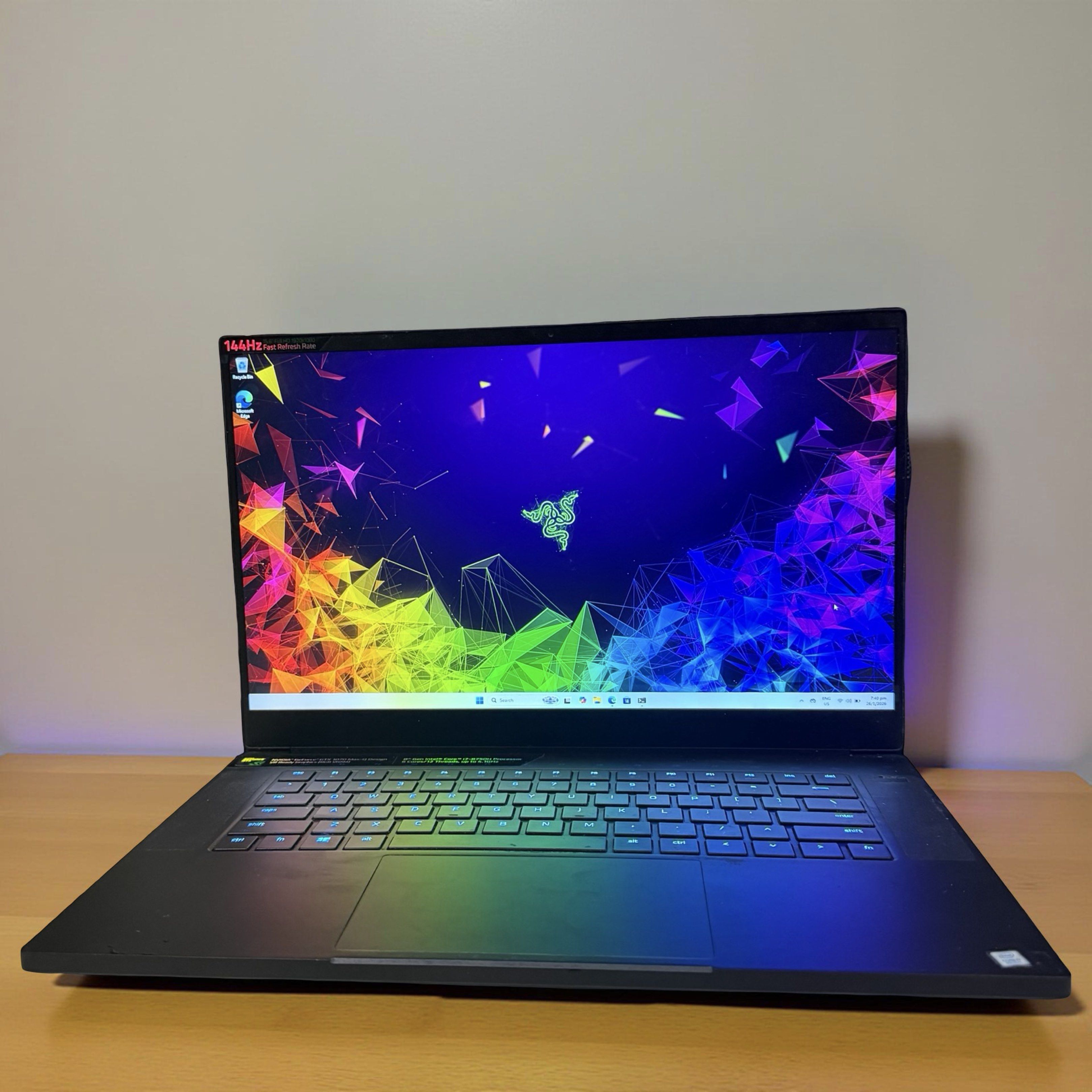 Razer Blade GTX 1070 144Hz Gaming Laptop | 144Hz FHD Display | i7-8750H ...