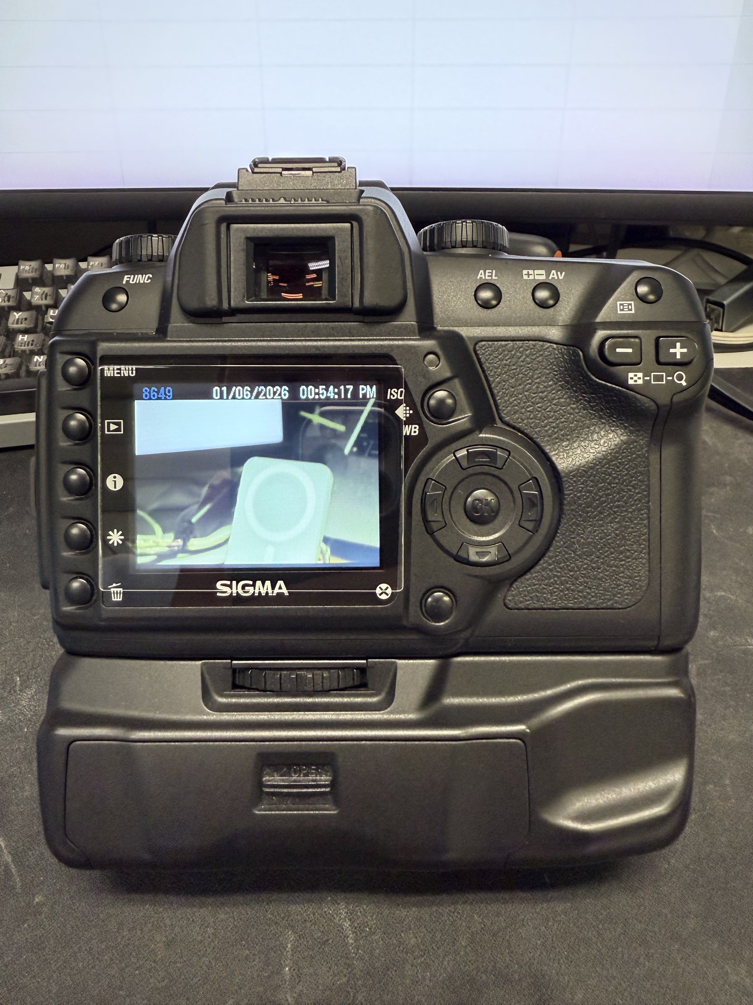 Sigma SD14 數碼單反相機配 18-50mm 鏡頭, 攝影器材, 相機 - Carousell