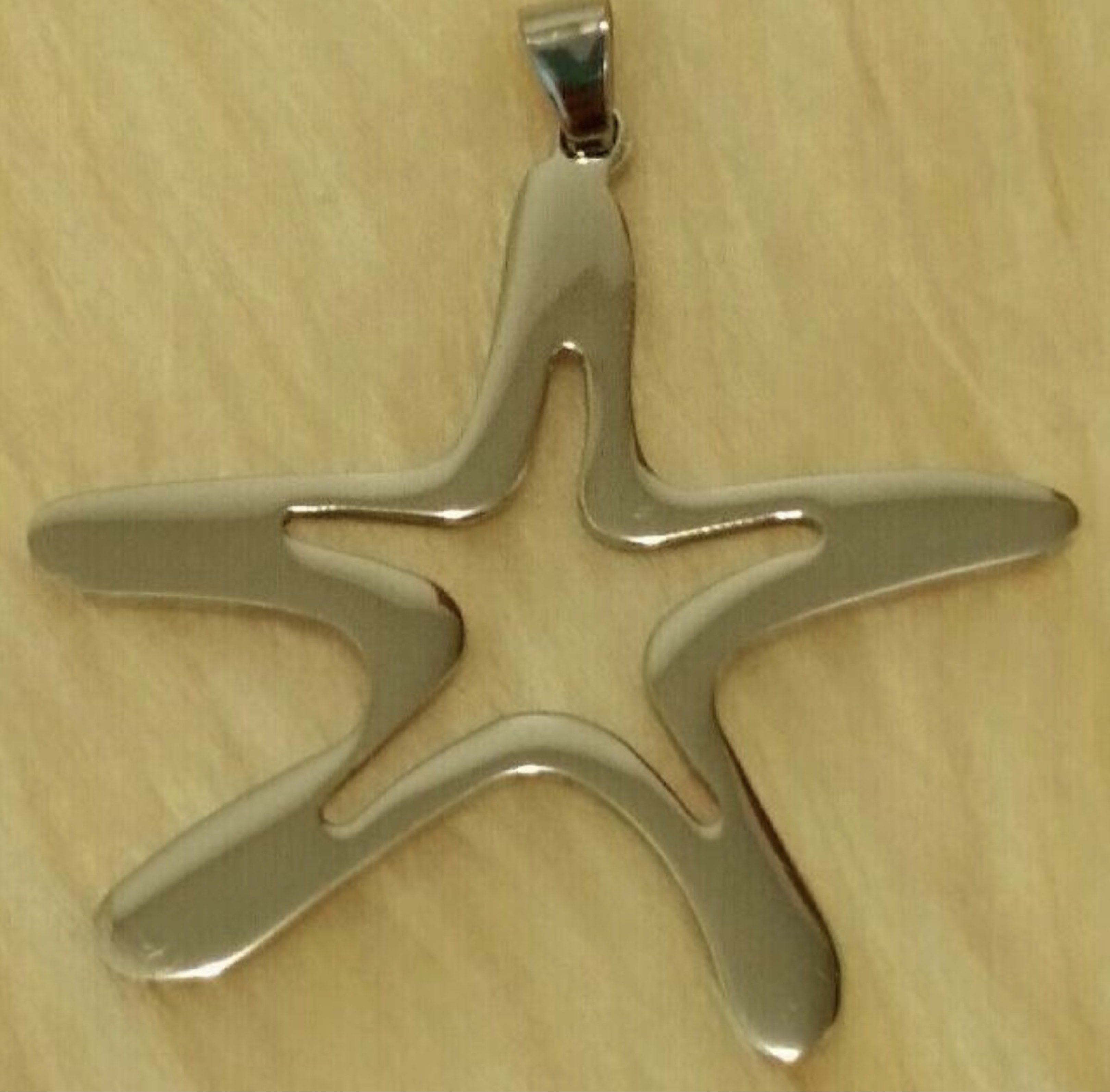 Silver Star Pendant Necklace, Women's Fashion, Jewelry & Organisers ...