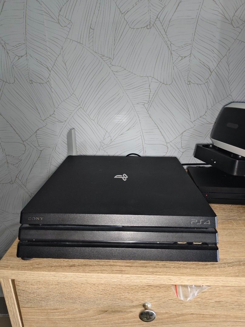 Sony PlayStation 4 Pro 1TB Console with Controllers and Games, Video ...