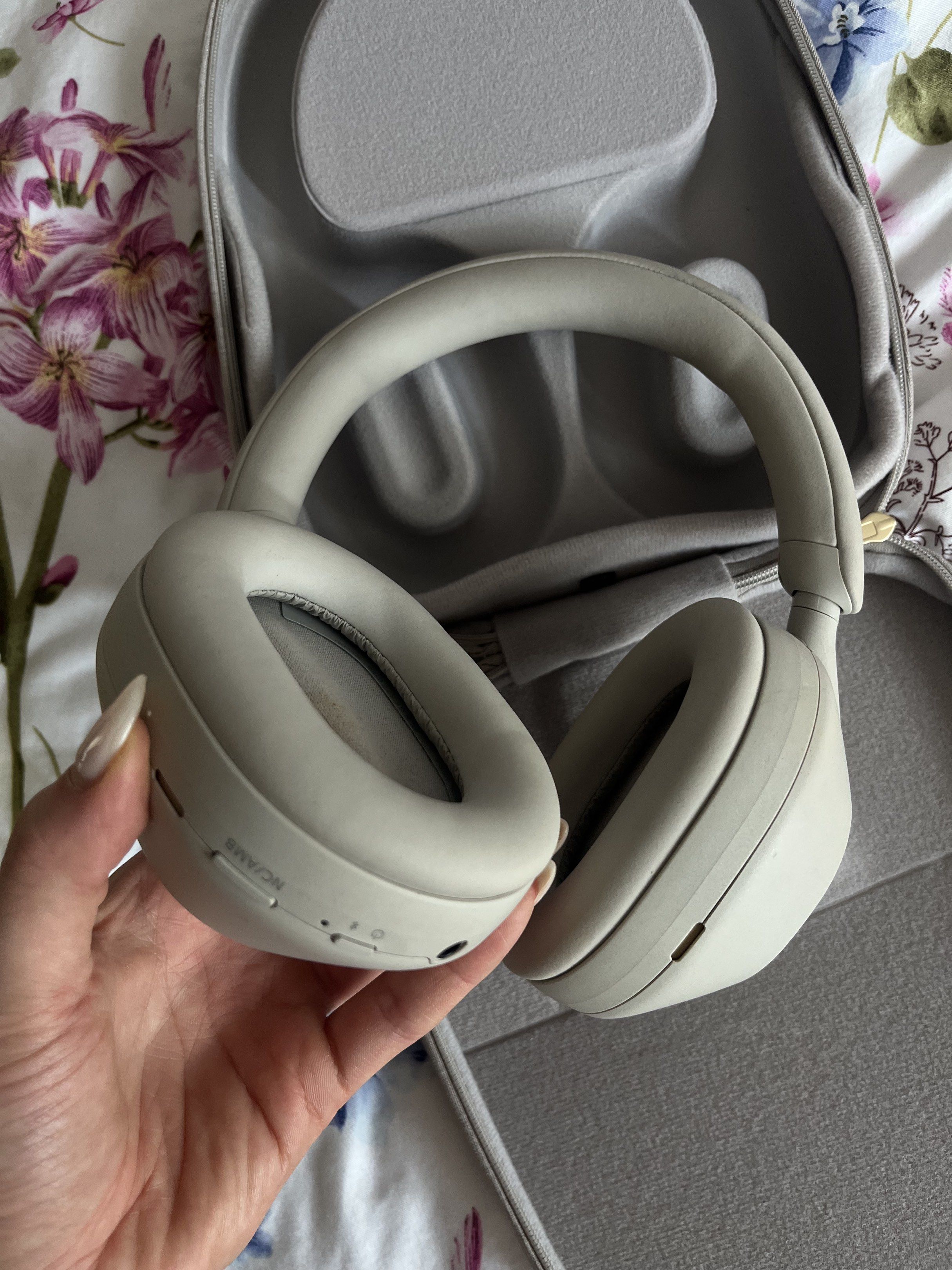Sony WH-1000XM5 Noise Cancelling Headphones, Audio, Headphones ...