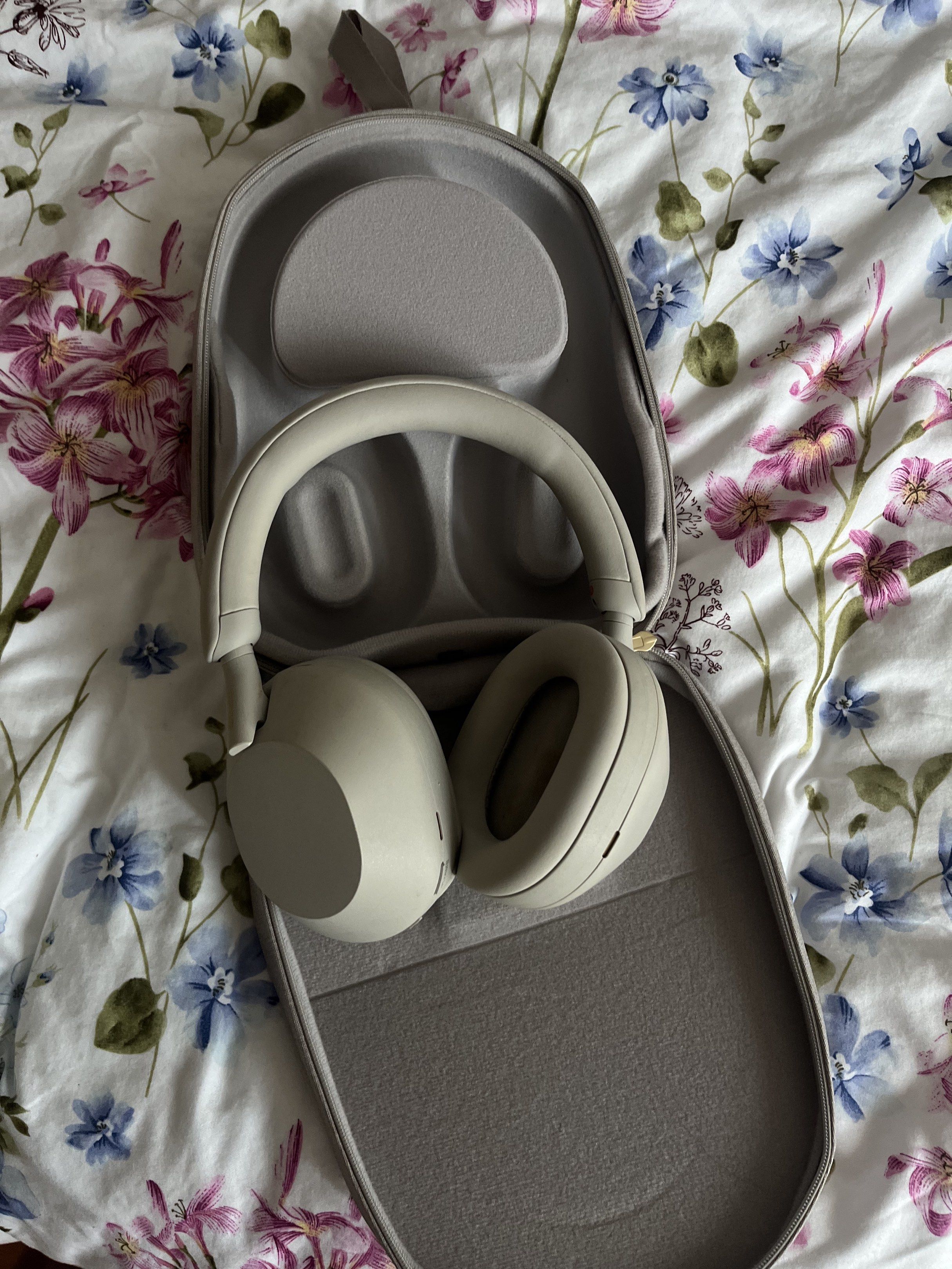 Sony WH-1000XM5 Noise Cancelling Headphones, Audio, Headphones ...