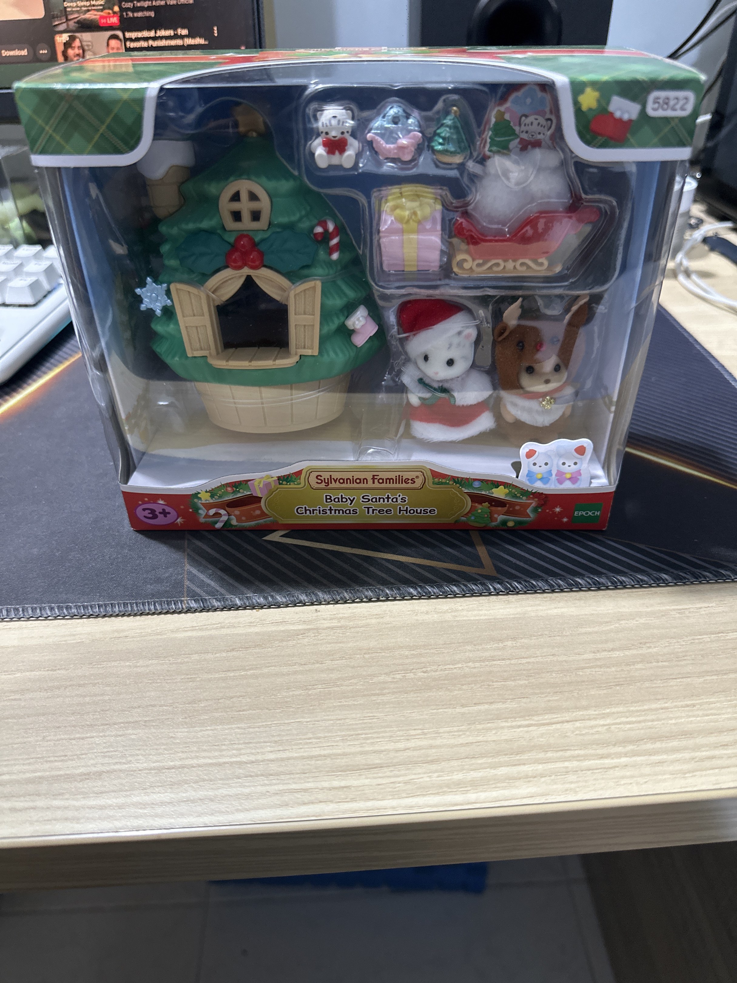 Sylvanian Families Baby Santa's Christmas Tree House, Hobbies & Toys ...