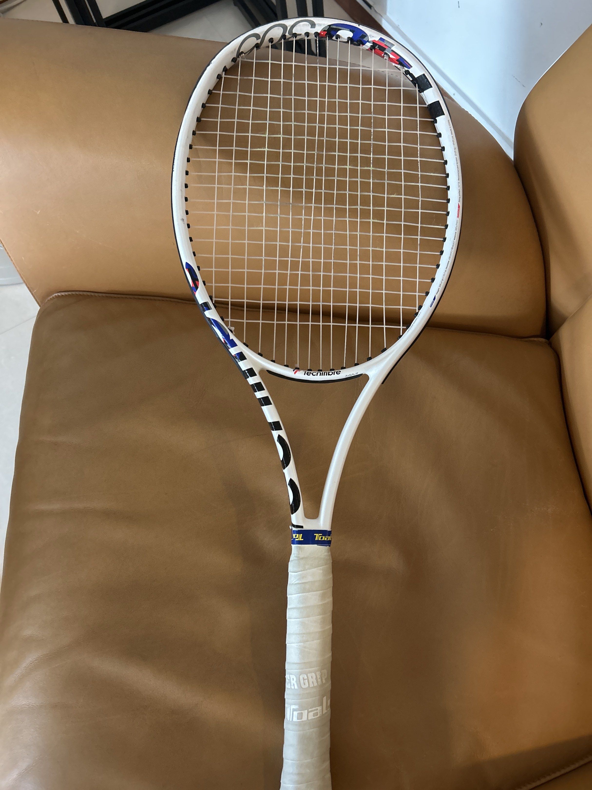Tecnifibre TFight 305 Tennis Racket, Sports Equipment, Sports & Games ...