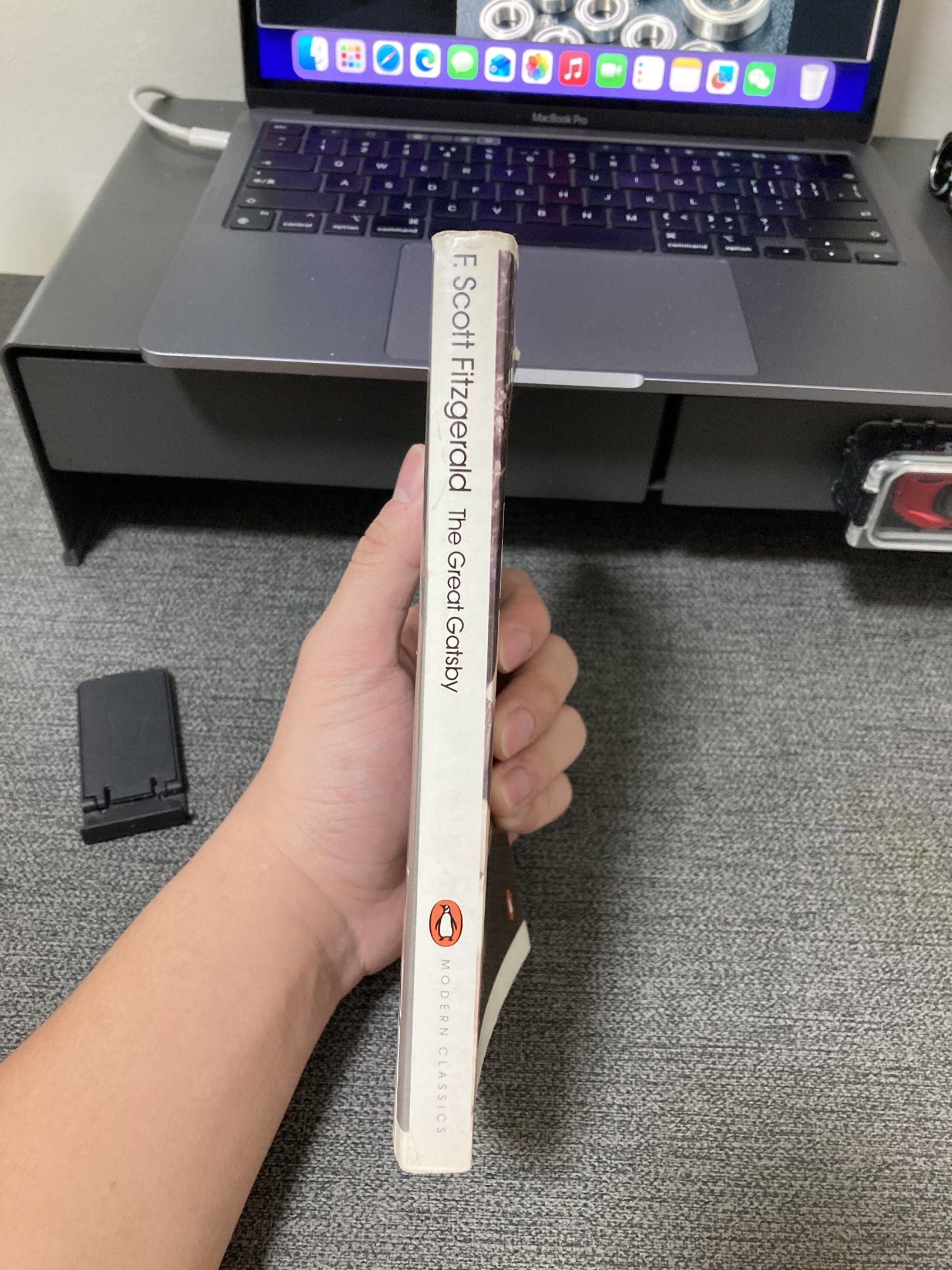 The Great Gatsby by F. Scott Fitzgerald (Penguin), Hobbies & Toys ...