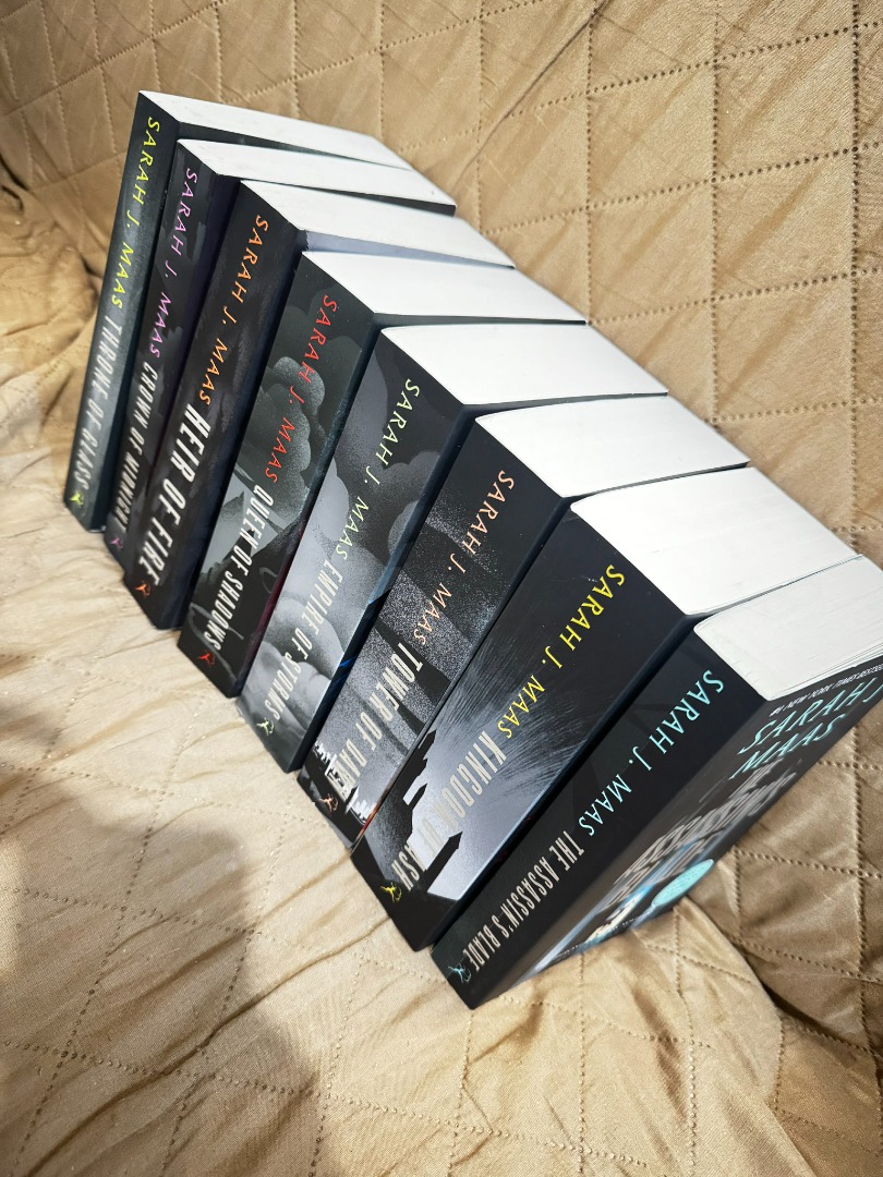 Throne of Glass by Sarah J. Maas (Set of 8), Hobbies & Toys, Books ...