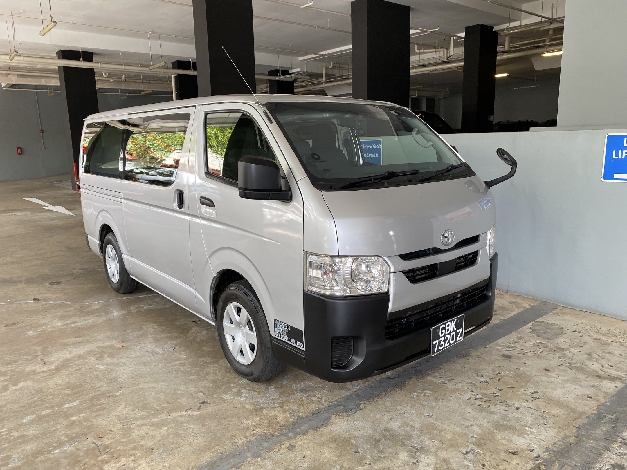 Toyota hiace auto diesel van for lease, Cars, Commercial Vehicles ...