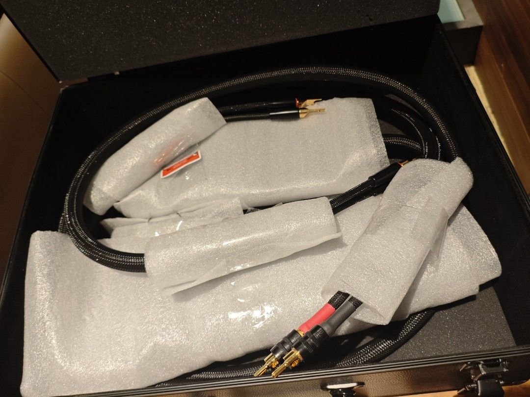 Transparent audio reference speaker cable, Audio, Other Audio Equipment on Carousell