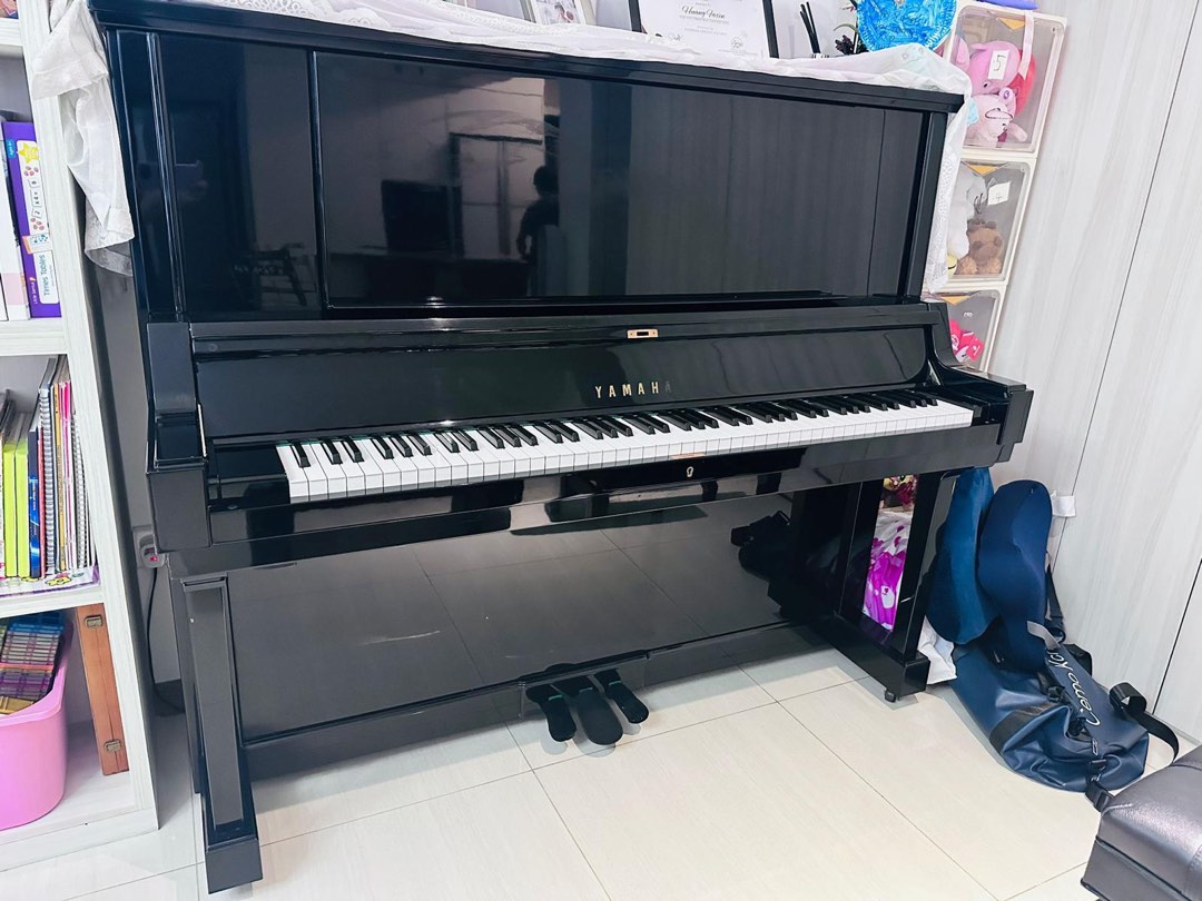 Yamaha YUA Upright Piano - Reconditioned, Hobbies & Toys, Musical ...