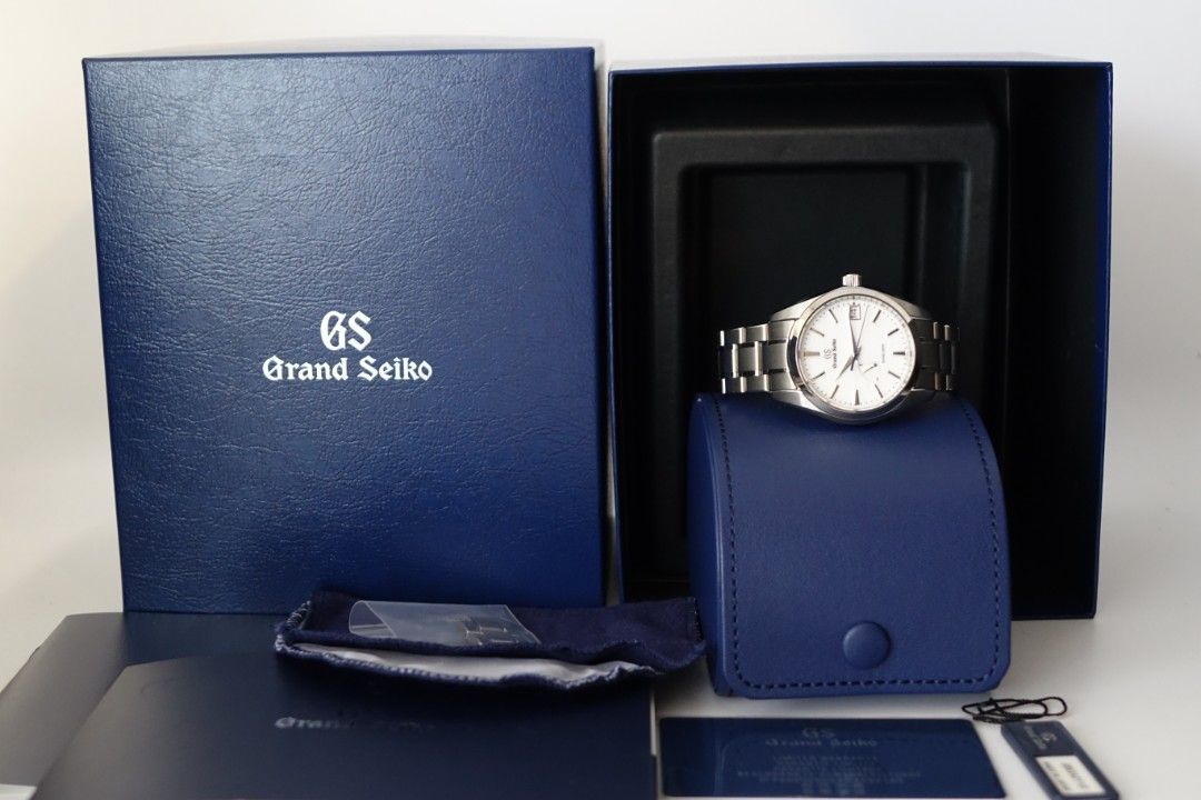 2025 Grand Seiko SBGA211 Snowflake full set, Luxury, Watches on Carousell