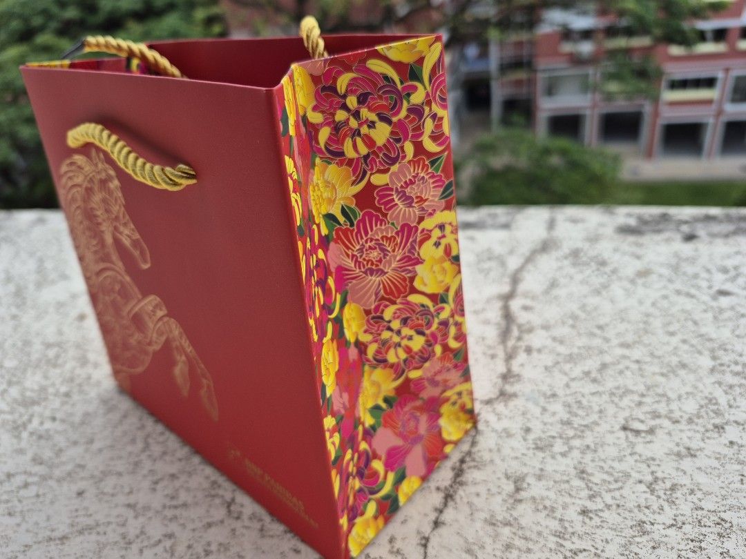 2026 BNP orange carrier, Hobbies & Toys, Art & Prints on Carousell