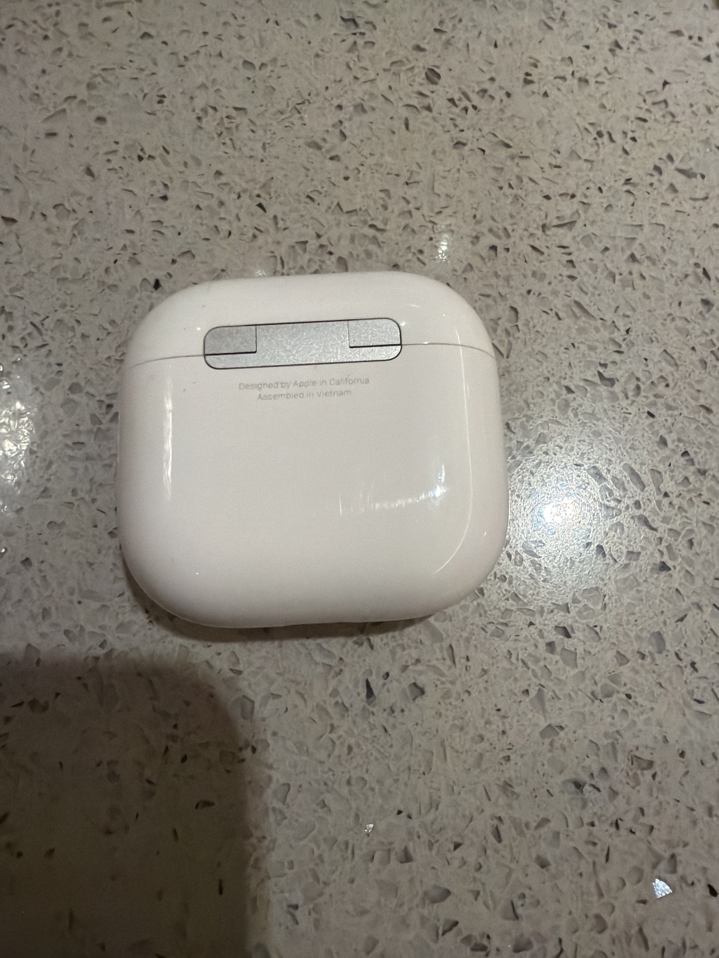 Apple AirPods 4 (non ANC), Audio, Earphones on Carousell