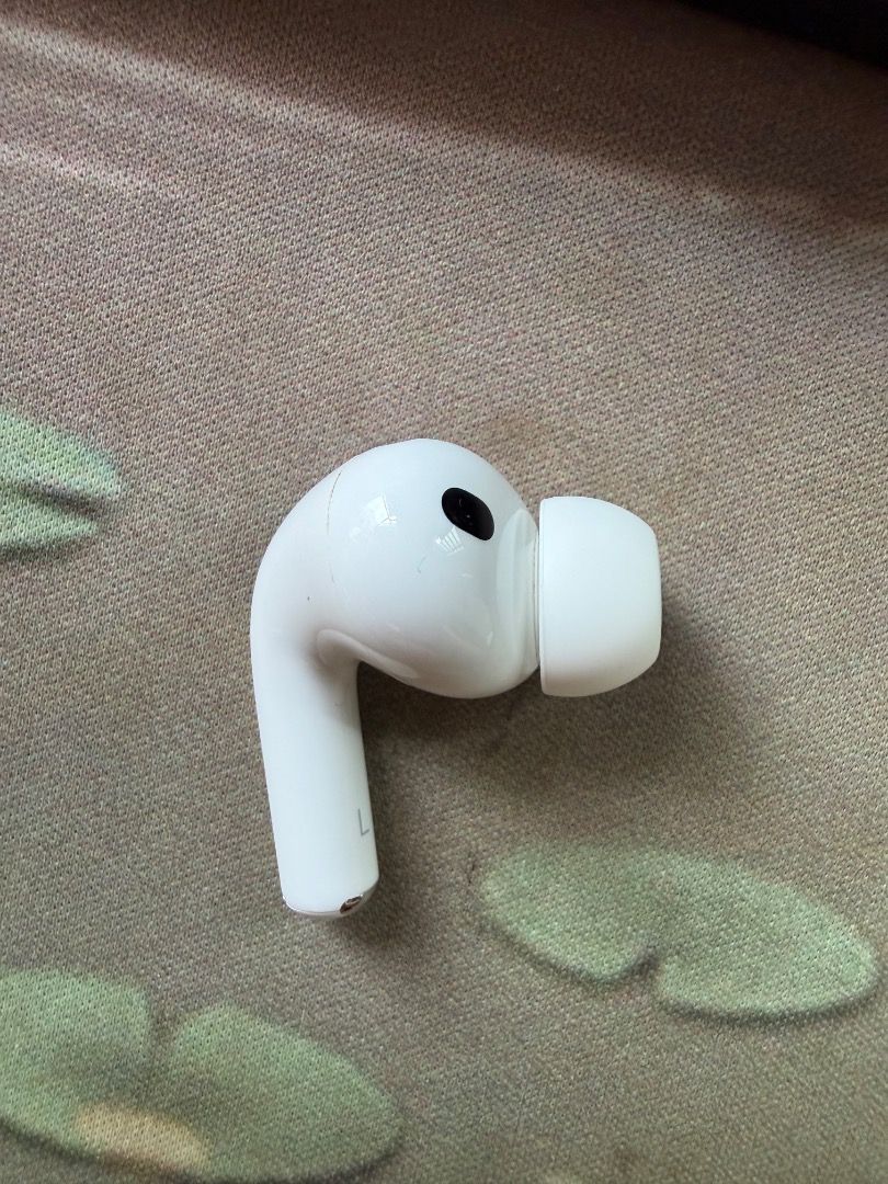 Apple AirPods Pro 3 (Left Earbud), Audio, Earphones on Carousell