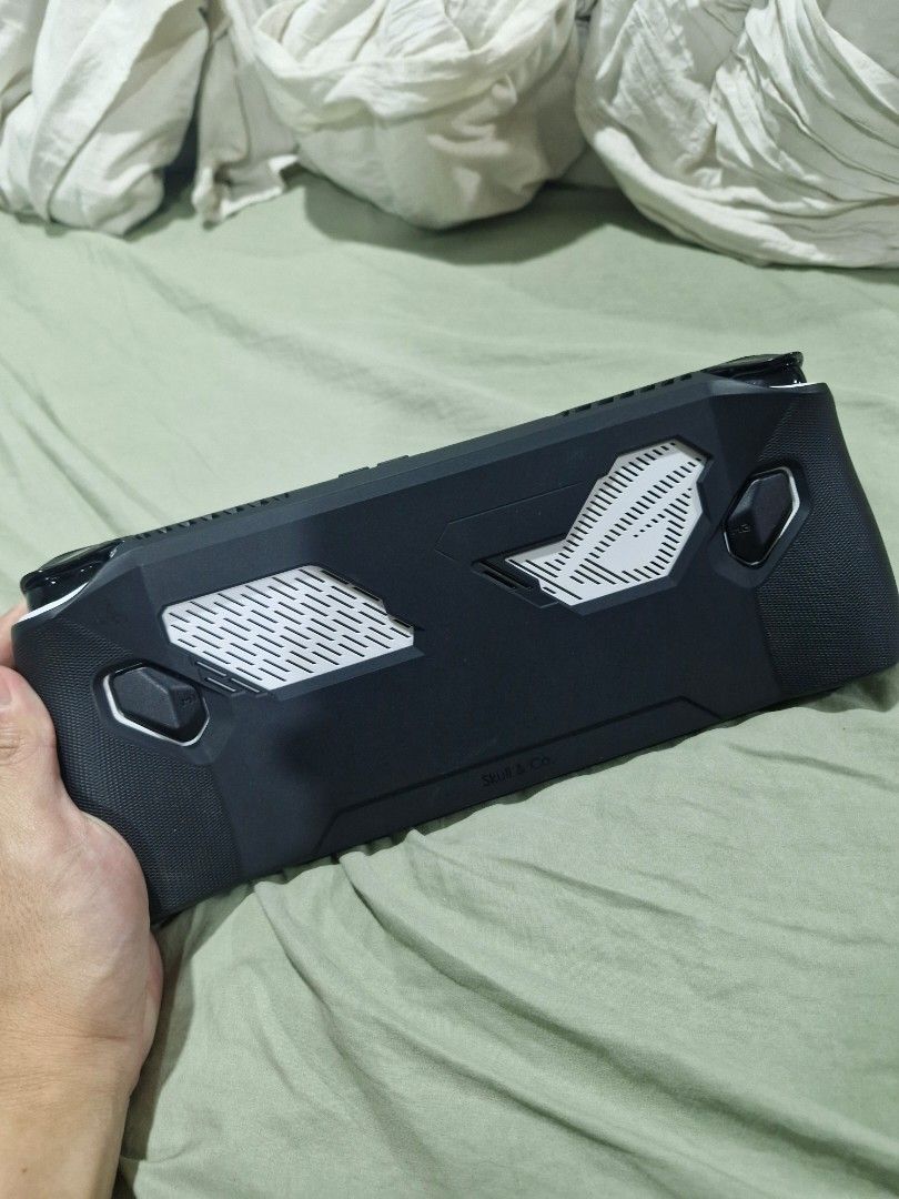 ASUS ROG Ally Z1 Extreme 2TB 80wh Bazzite os, Video Gaming, Video Game ...