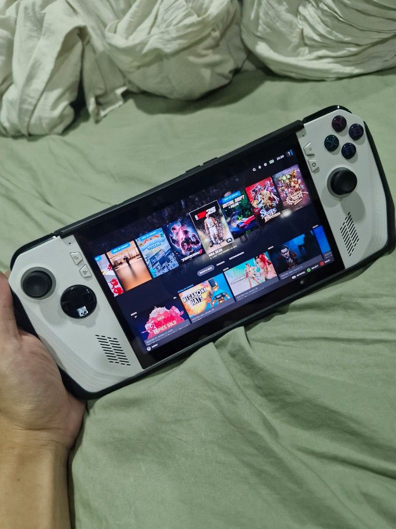 ASUS ROG Ally Z1 Extreme 2TB 80wh Bazzite os, Video Gaming, Video Game ...