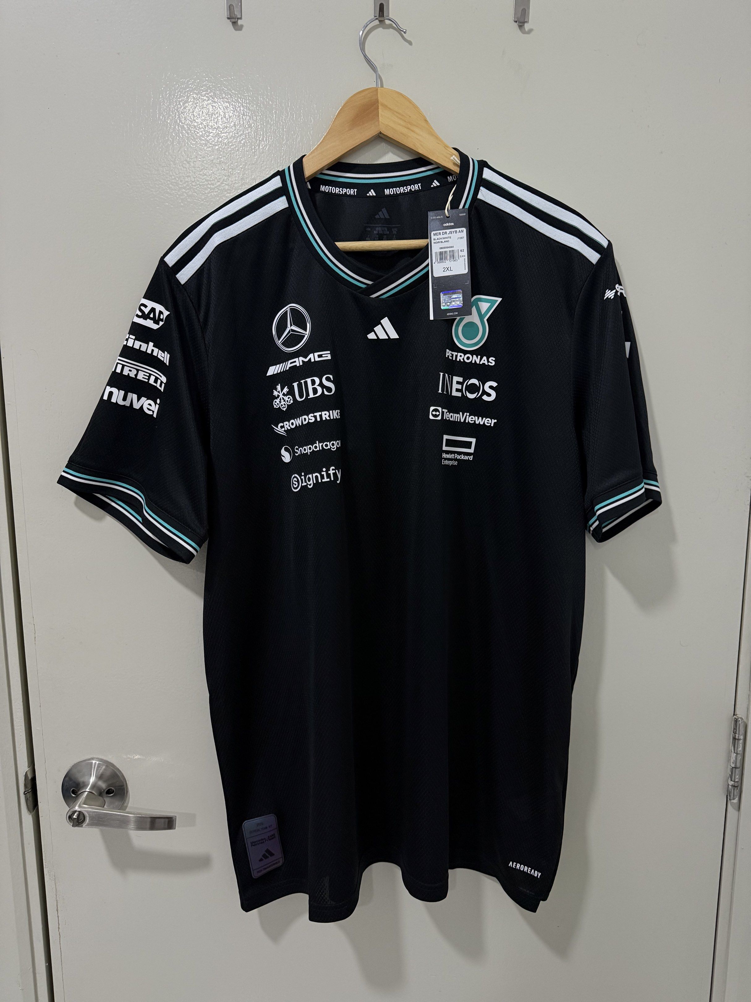 F1 Mercedes - AMG Petronas Adidas Authentic 2025, Men's Fashion ...