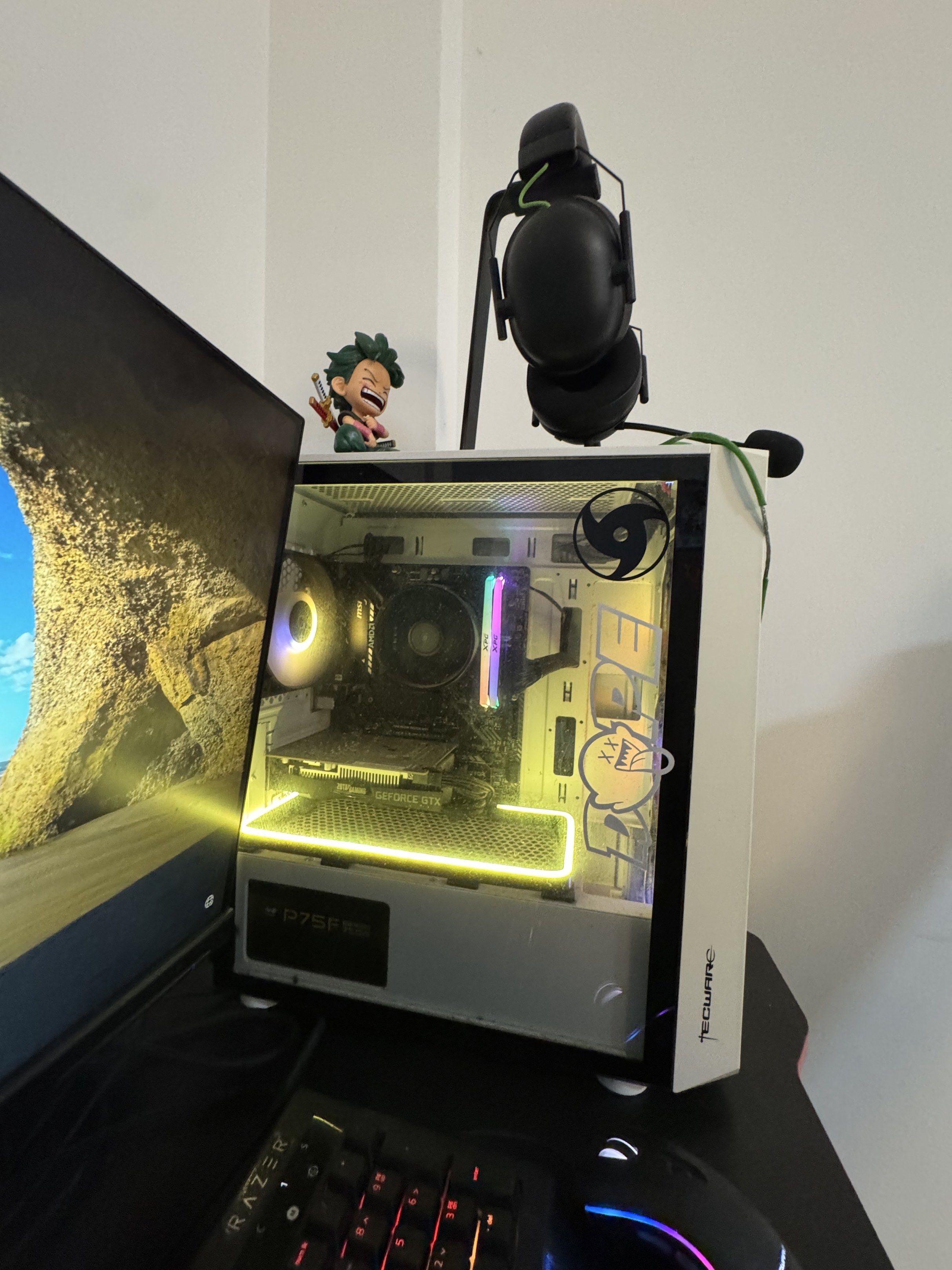 Gaming PC Setup - Secretlab Chair, Razer Peripherals, Computers & Tech ...