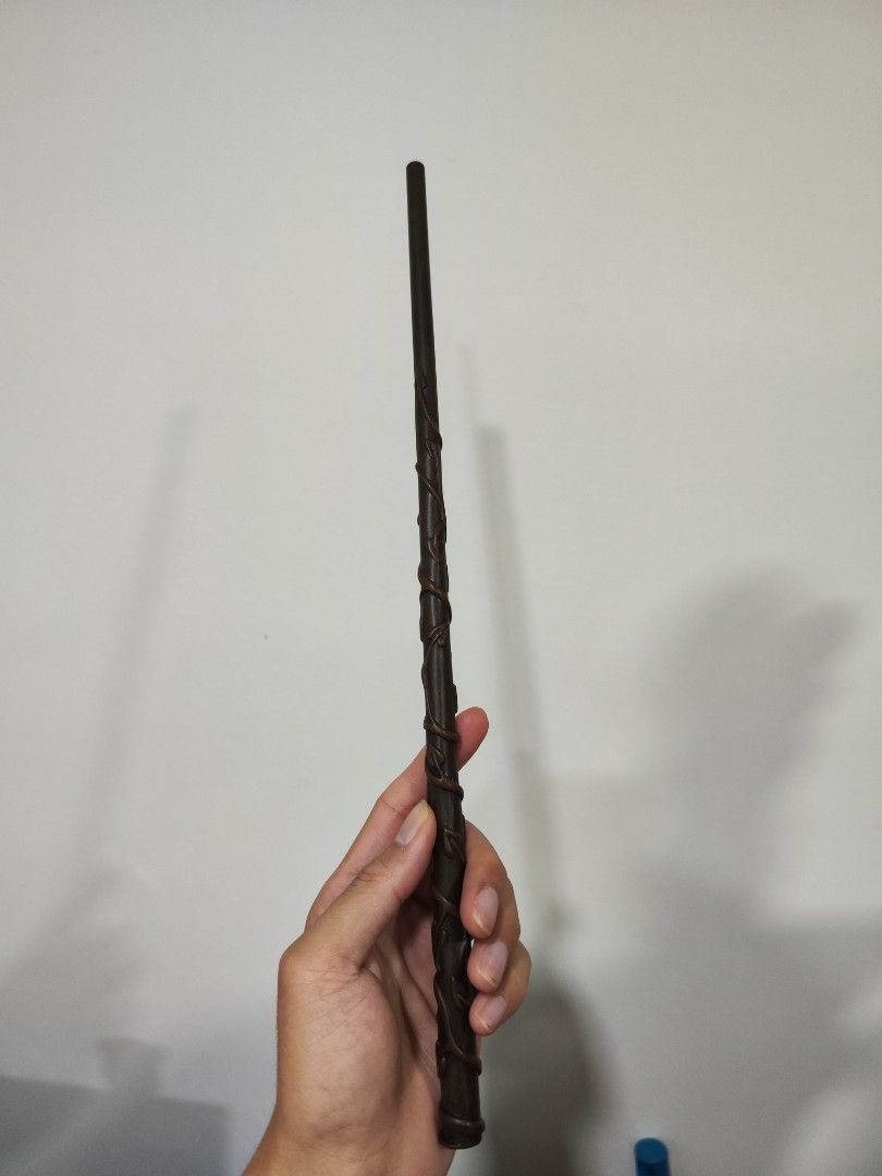 USJ Hermione Granger interactive Wand with Box and Map, Hobbies & Toys ...
