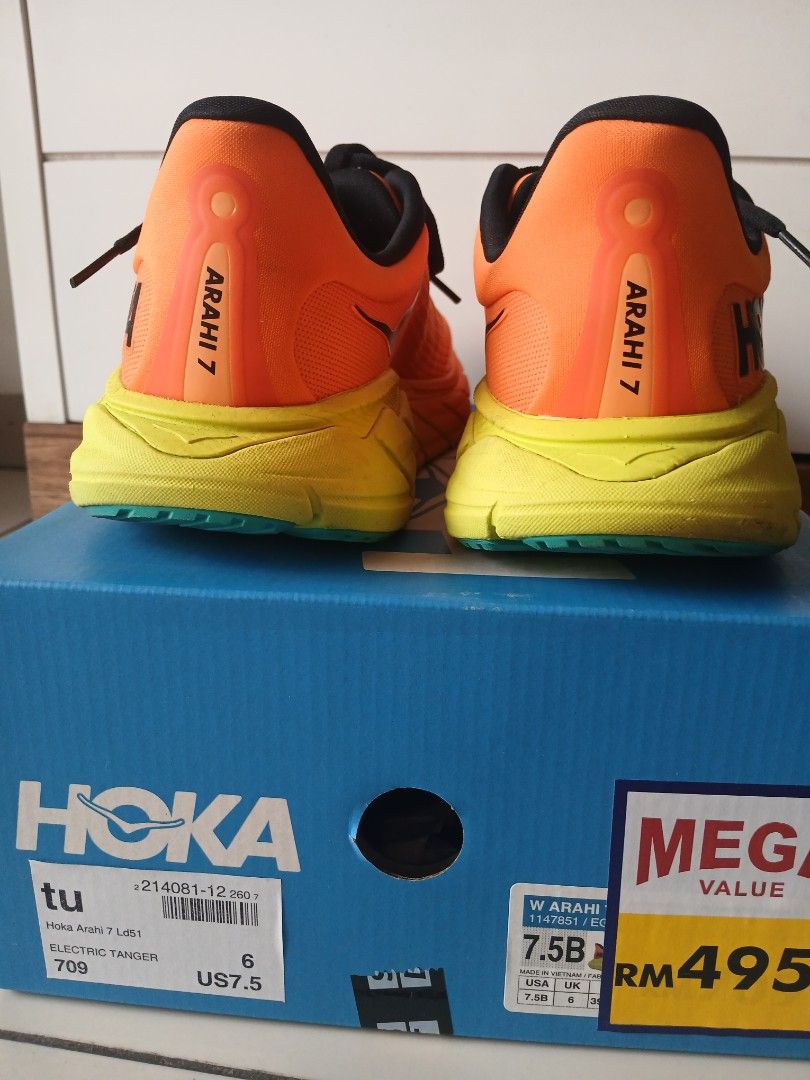 Hoka Arahi 7 Running Shoes, Men's Fashion, Footwear, Sneakers on Carousell