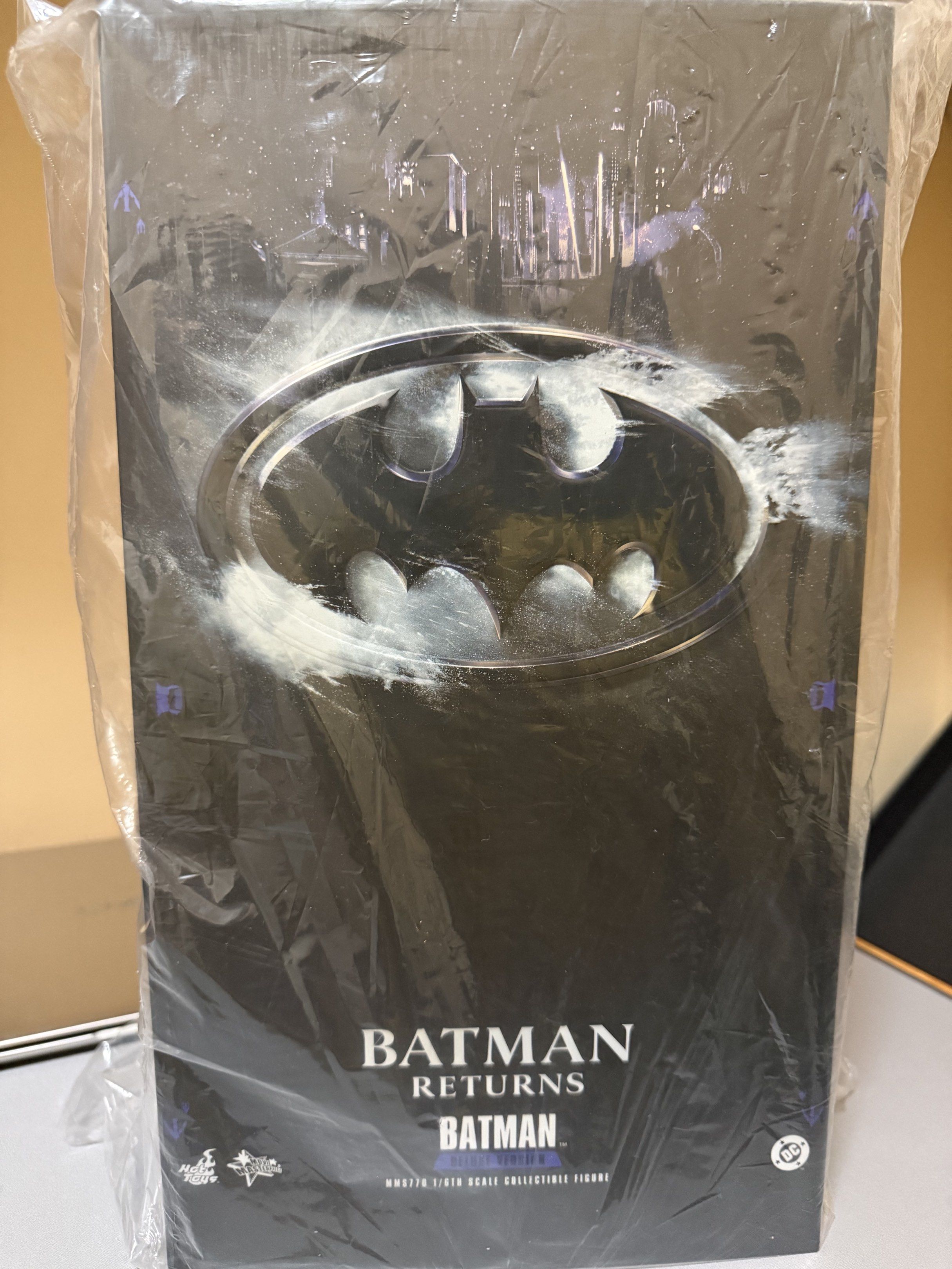 Hot Toys Batman Returns 2.0 Deluxe Version MMS770, Hobbies & Toys, Toys ...