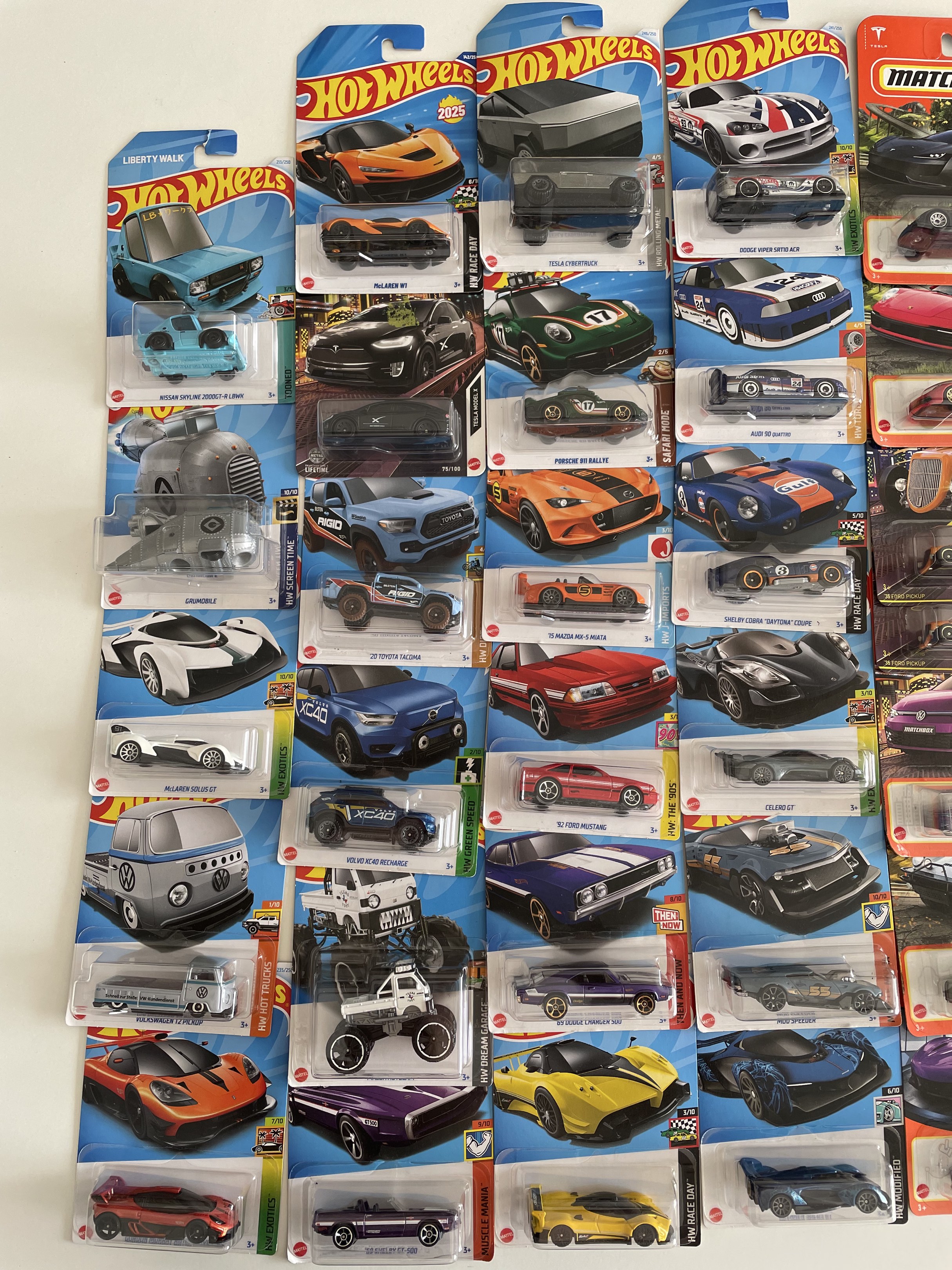 Hot Wheels and Matchbox Diecast Mix Lot Clearance Sales, Hobbies & Toys ...