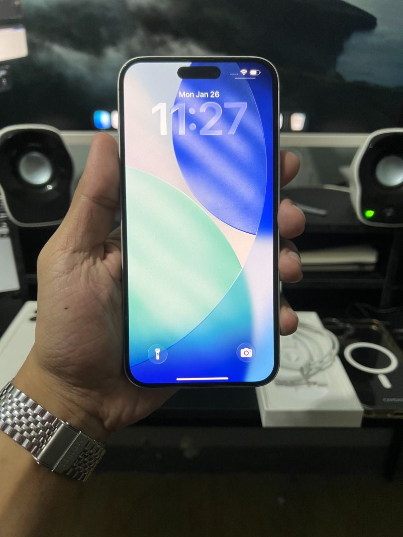 iPhone 16 Plus 128GB White 5G Smartlocked NTC, Mobile Phones & Gadgets ...