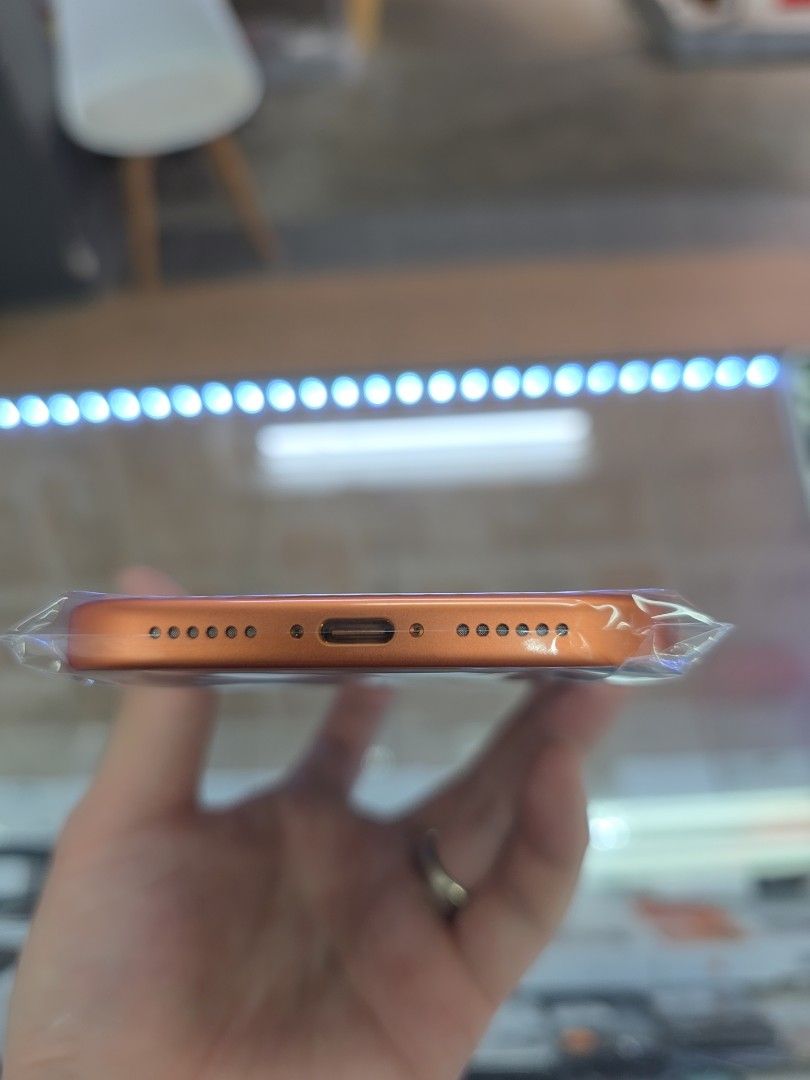 iPhone 17 Pro Max Cosmic Orange 256GB, Mobile Phones & Gadgets, Mobile ...