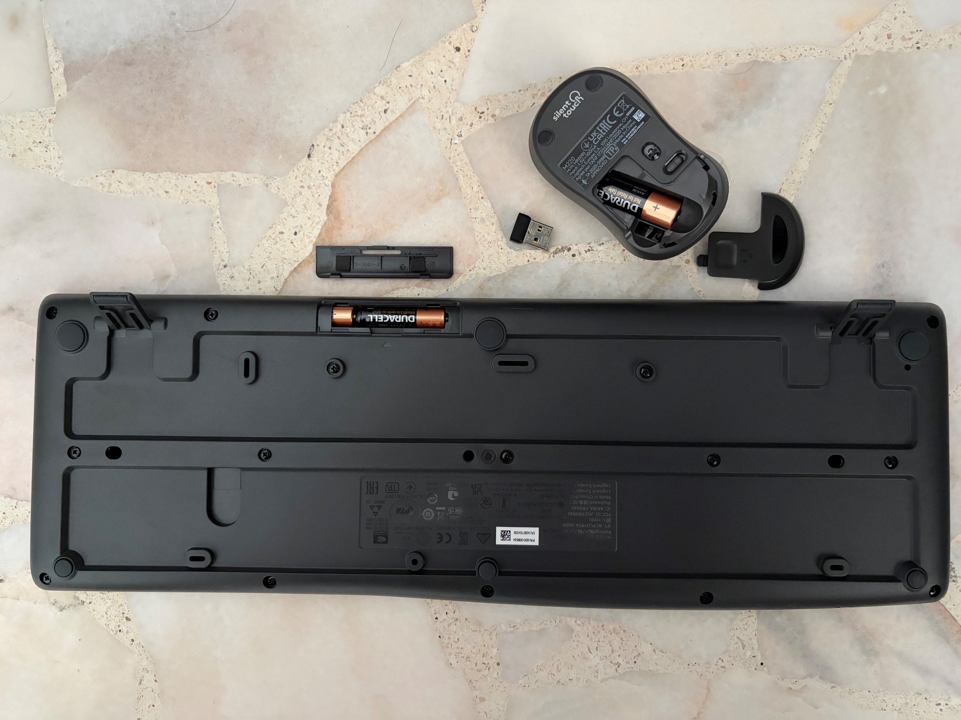 Logitech MK295 Silent Wireless Keyboard and Mouse Combo, Long Lasting ...