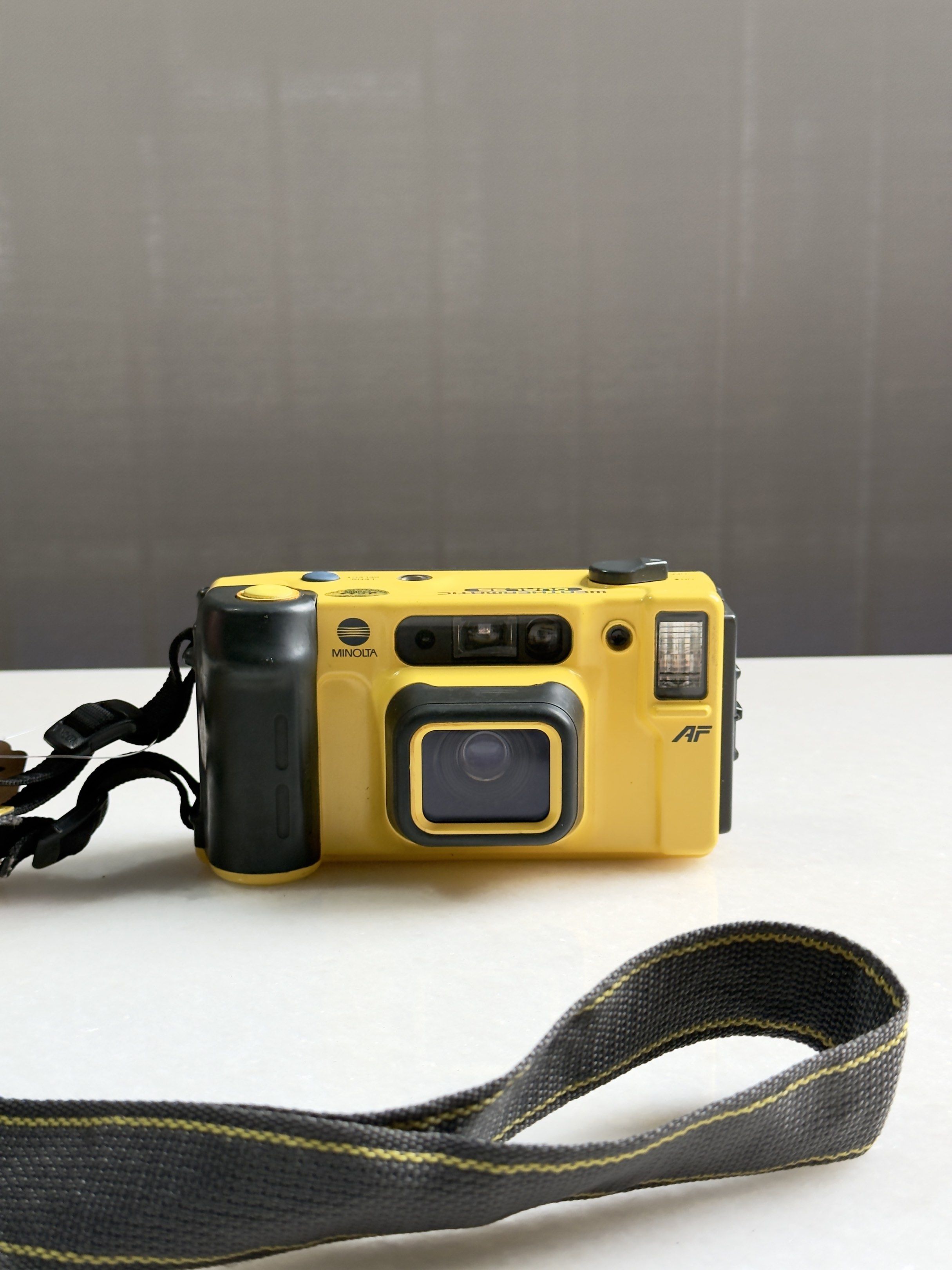 Minolta Weathermatic Dual 35 , Photography, Cameras on Carousell