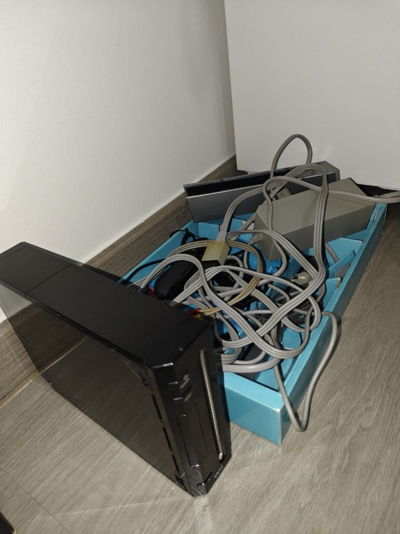 Nintendo Wii Console Bundle, Video Gaming, Video Game Consoles ...