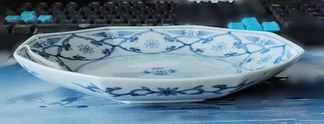 Octagonal porcelain plate with (Indian blue) pattern~22cm*3cm ...