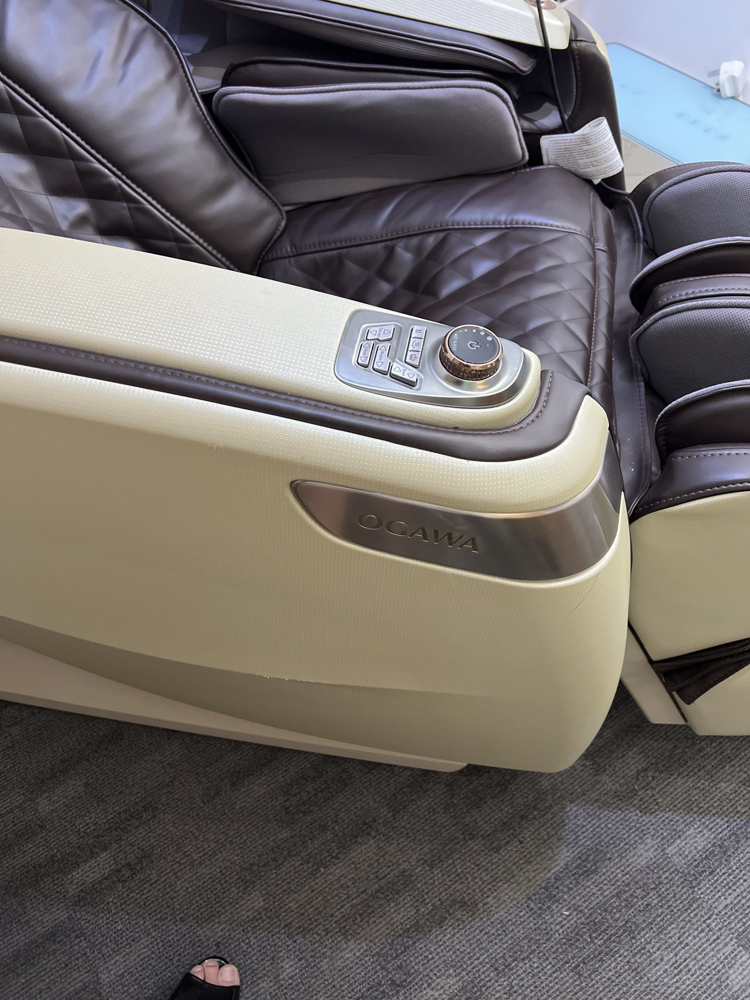 OGAWA massage chair, Health & Nutrition, Massage Devices on Carousell