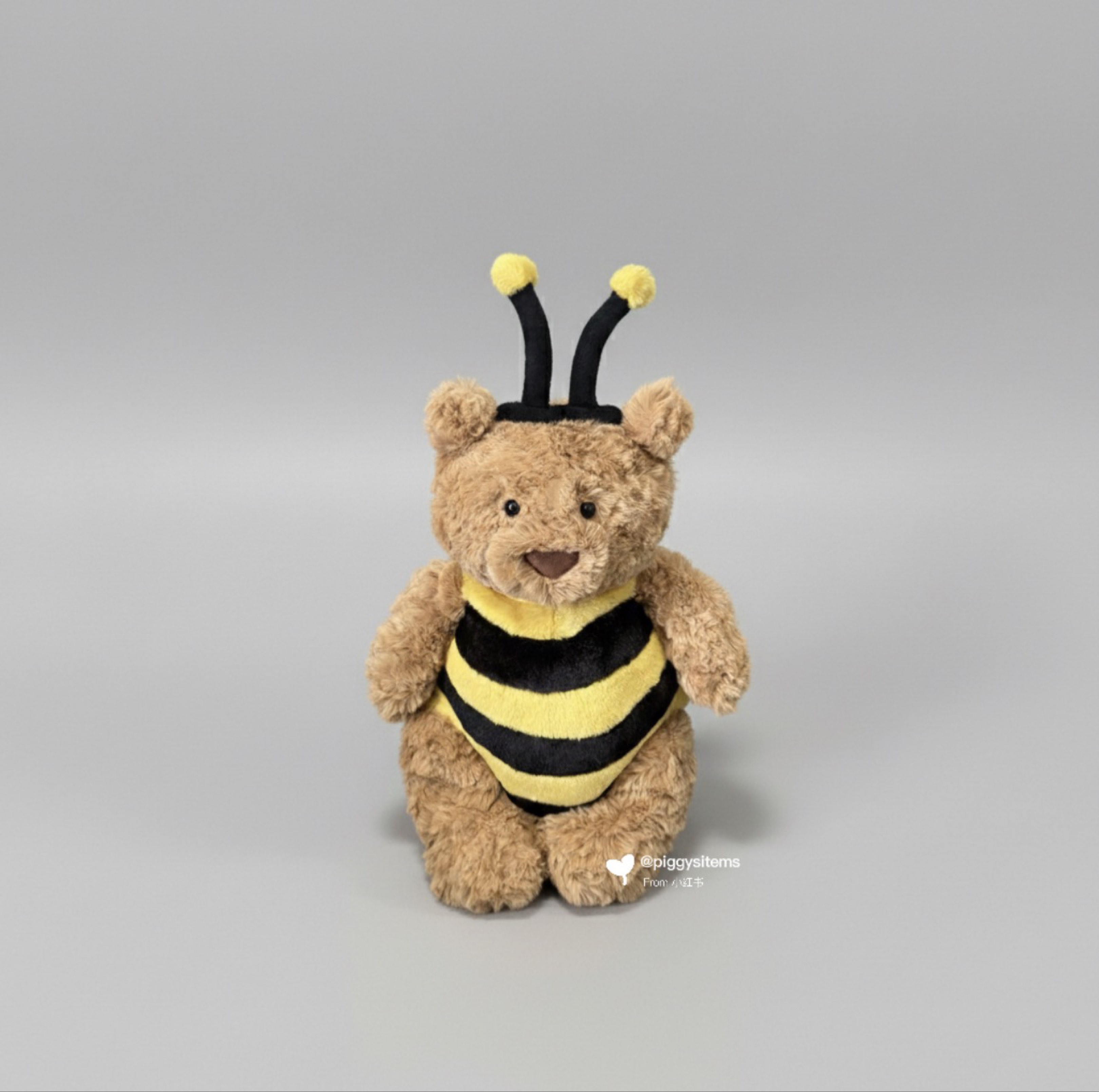 [po] Bartholomew Bear Bee Jellycat, Hobbies & Toys, Toys & Games on ...